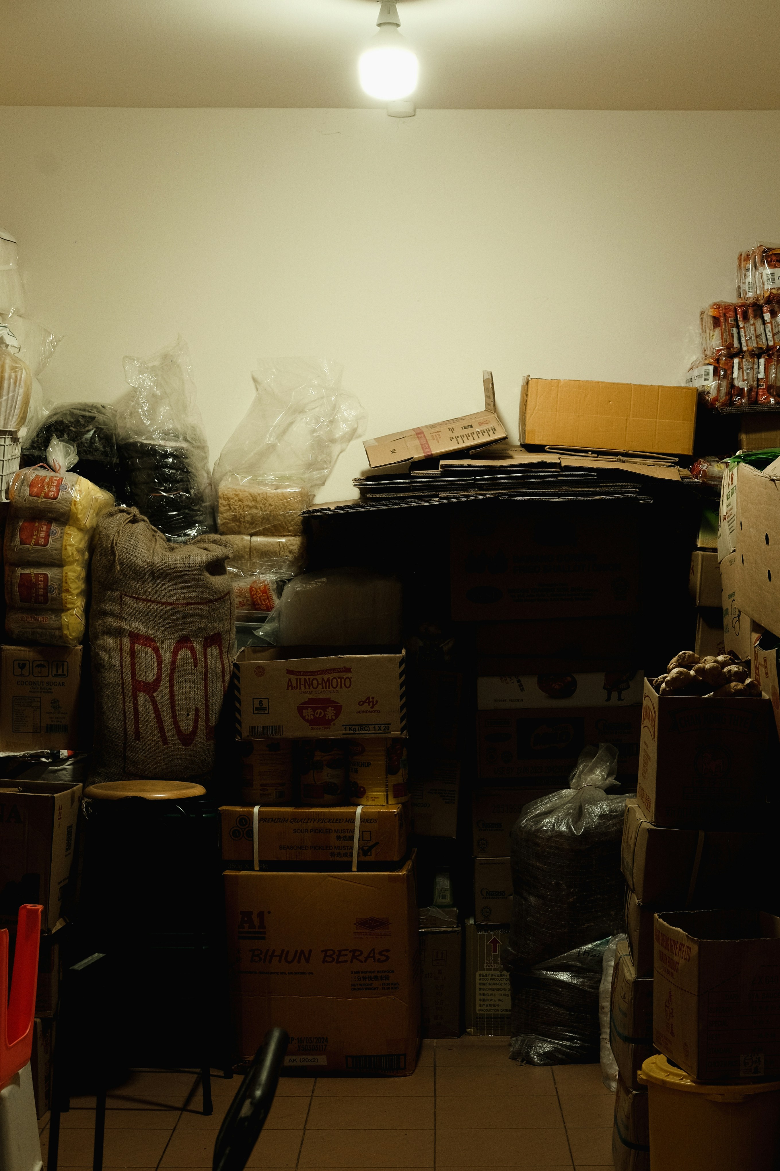 A room full of boxes photo – Free Street photography Image on Unsplash