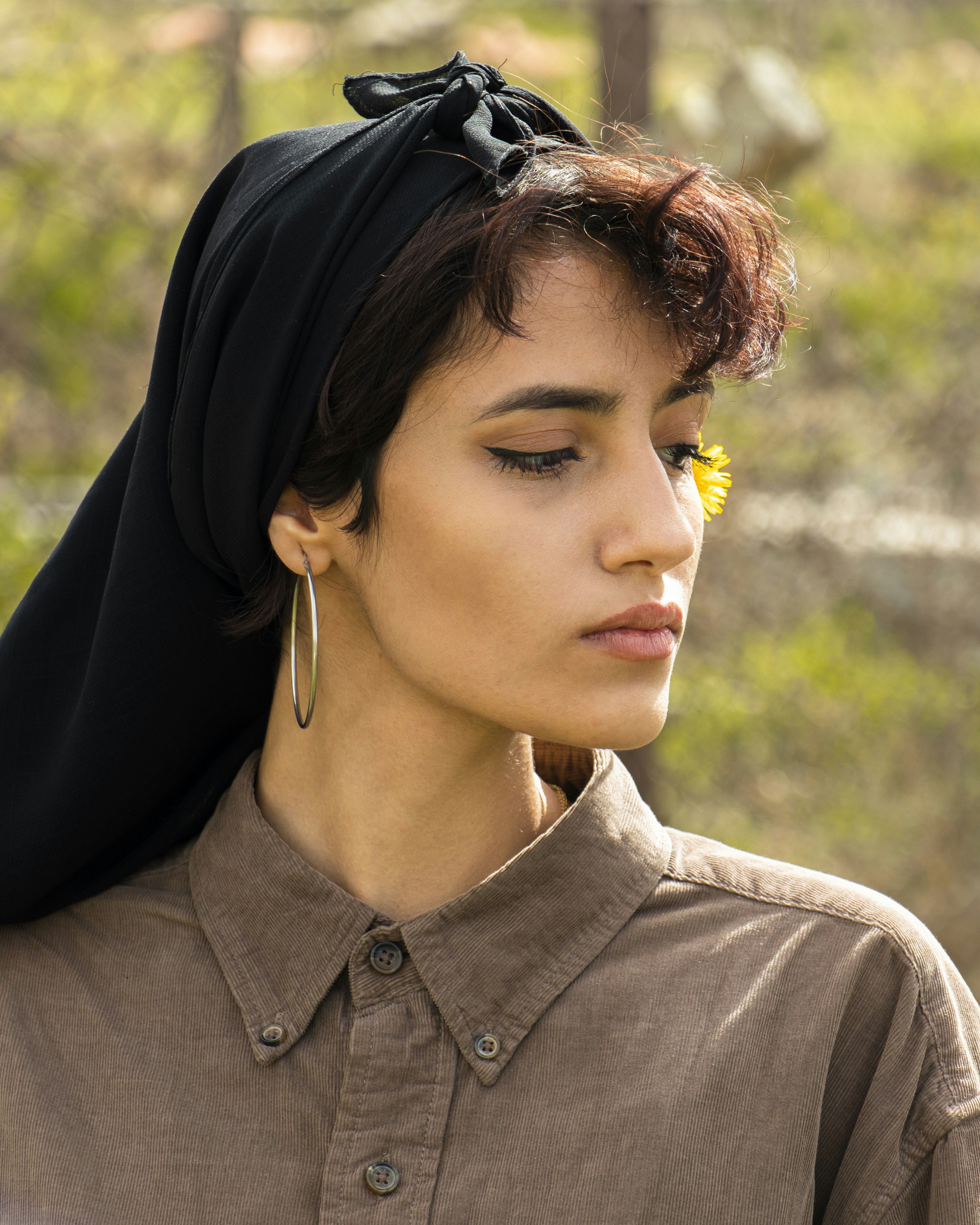 A woman with a ponytail photo – Free Tabriz Image on Unsplash
