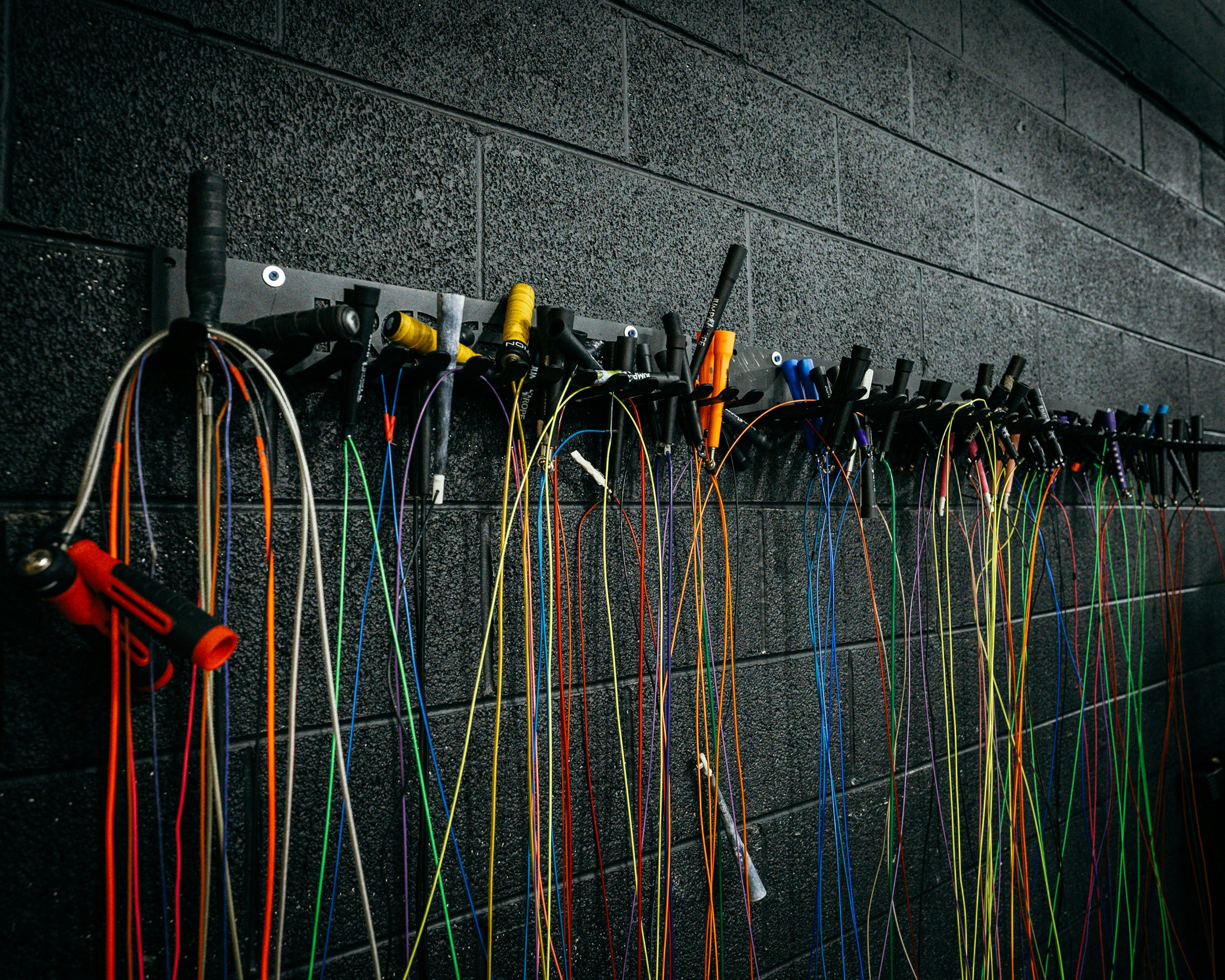 A group of wires photo – Free Crossfit Image on Unsplash
