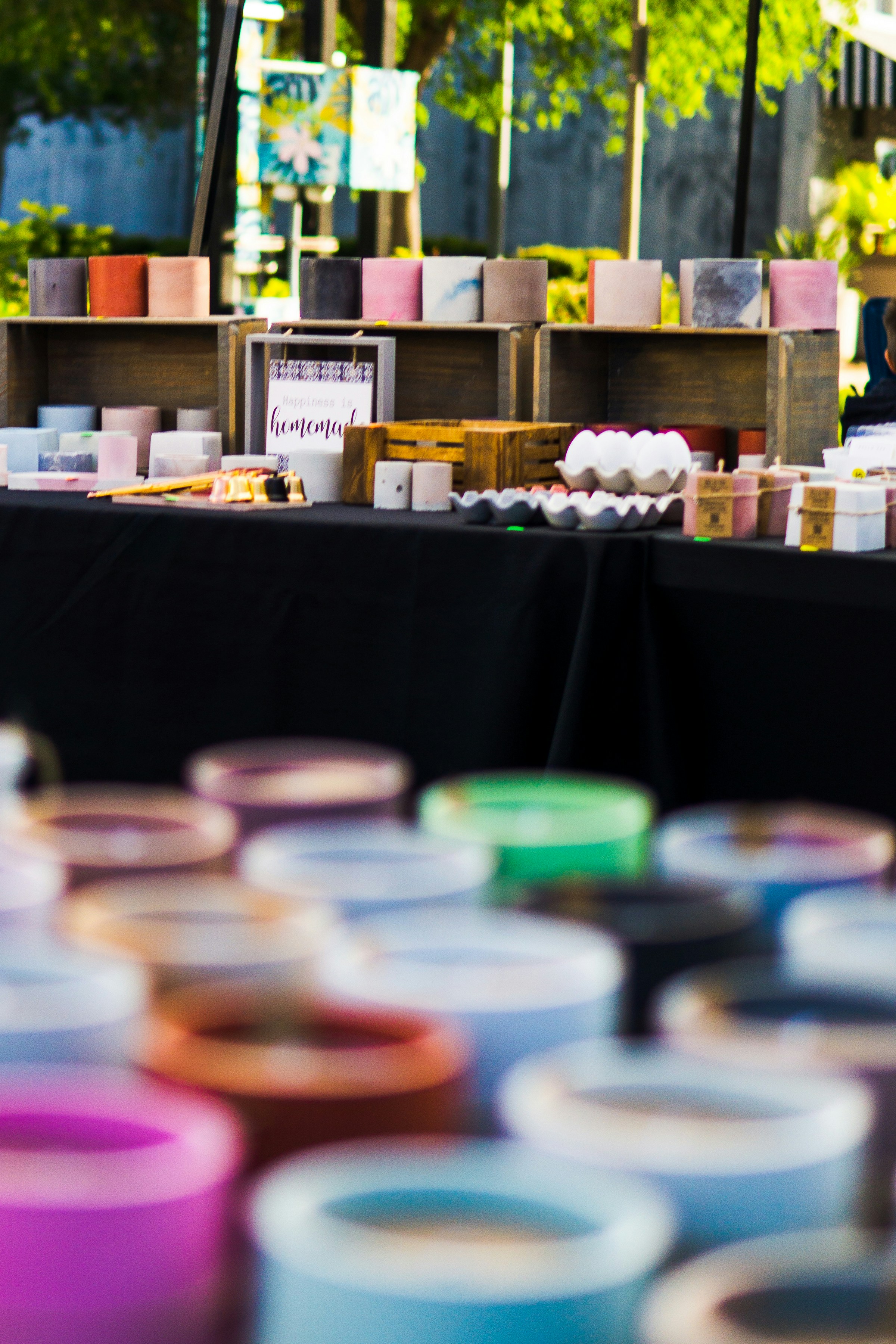 A group of plastic containers photo – Free Daytona beach Image on Unsplash