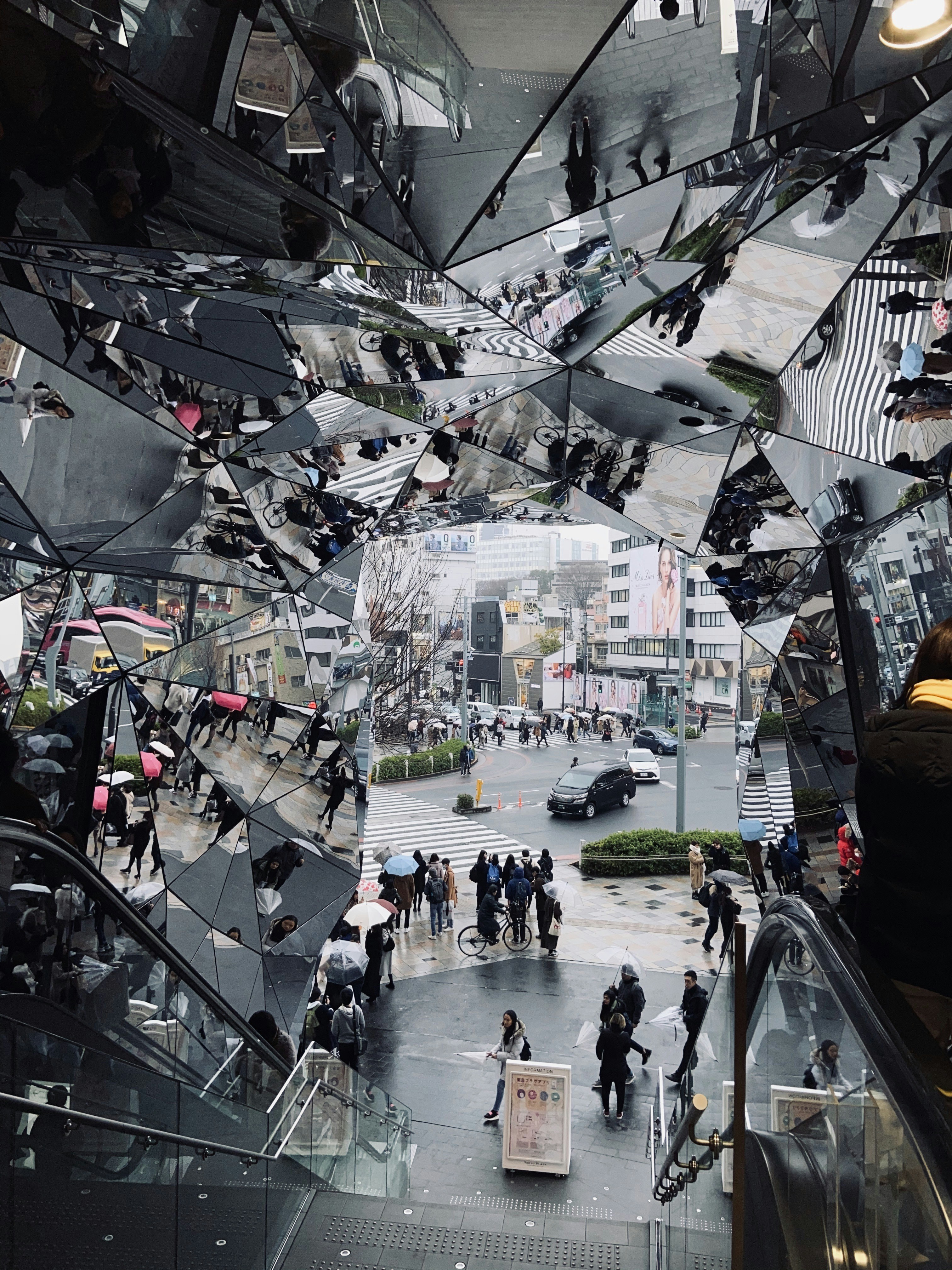 A high angle view of a busy street photo – Free Grey Image on Unsplash