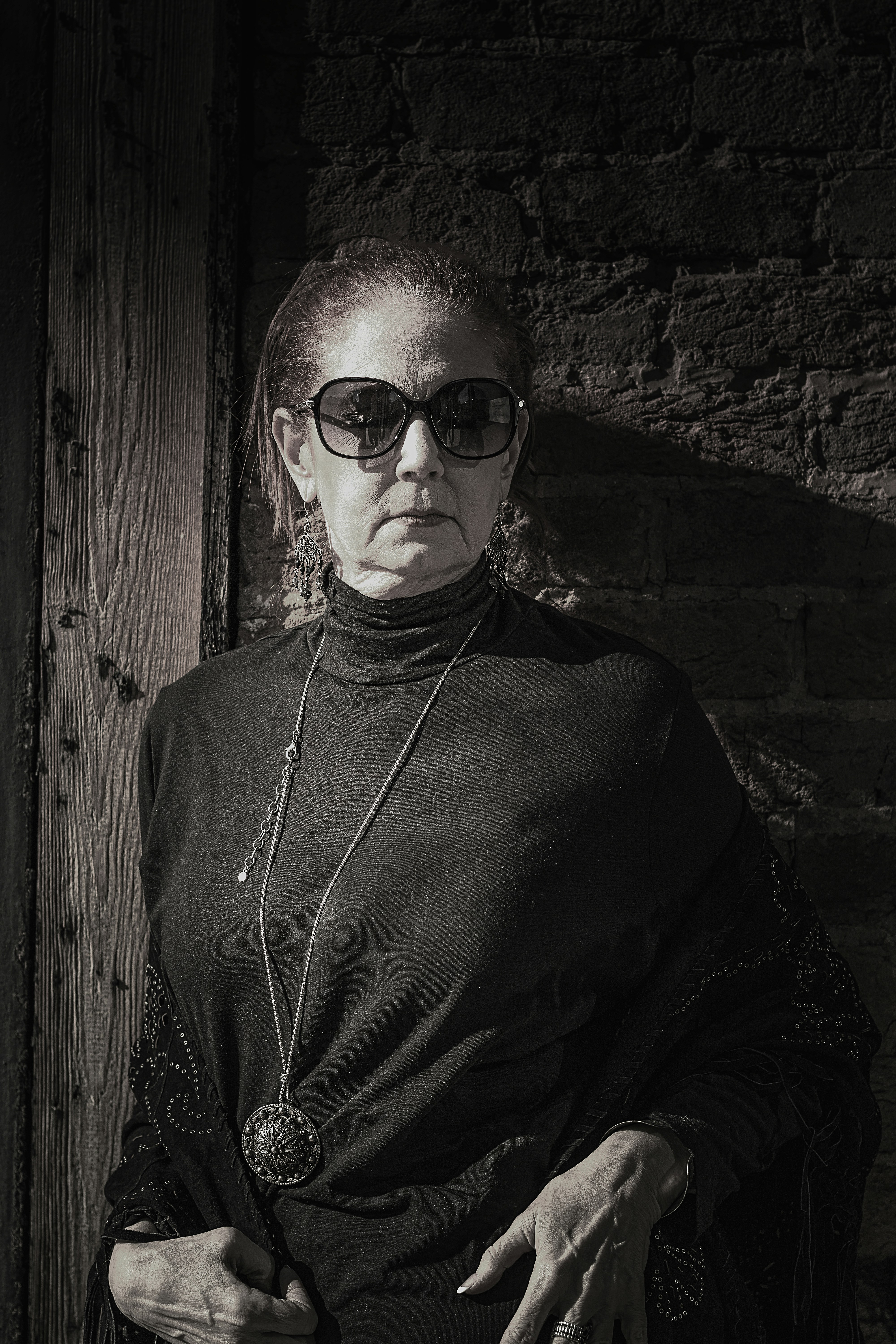 Un hombre con gafas de sol foto – Imagen de Retrato gratuita en Unsplash