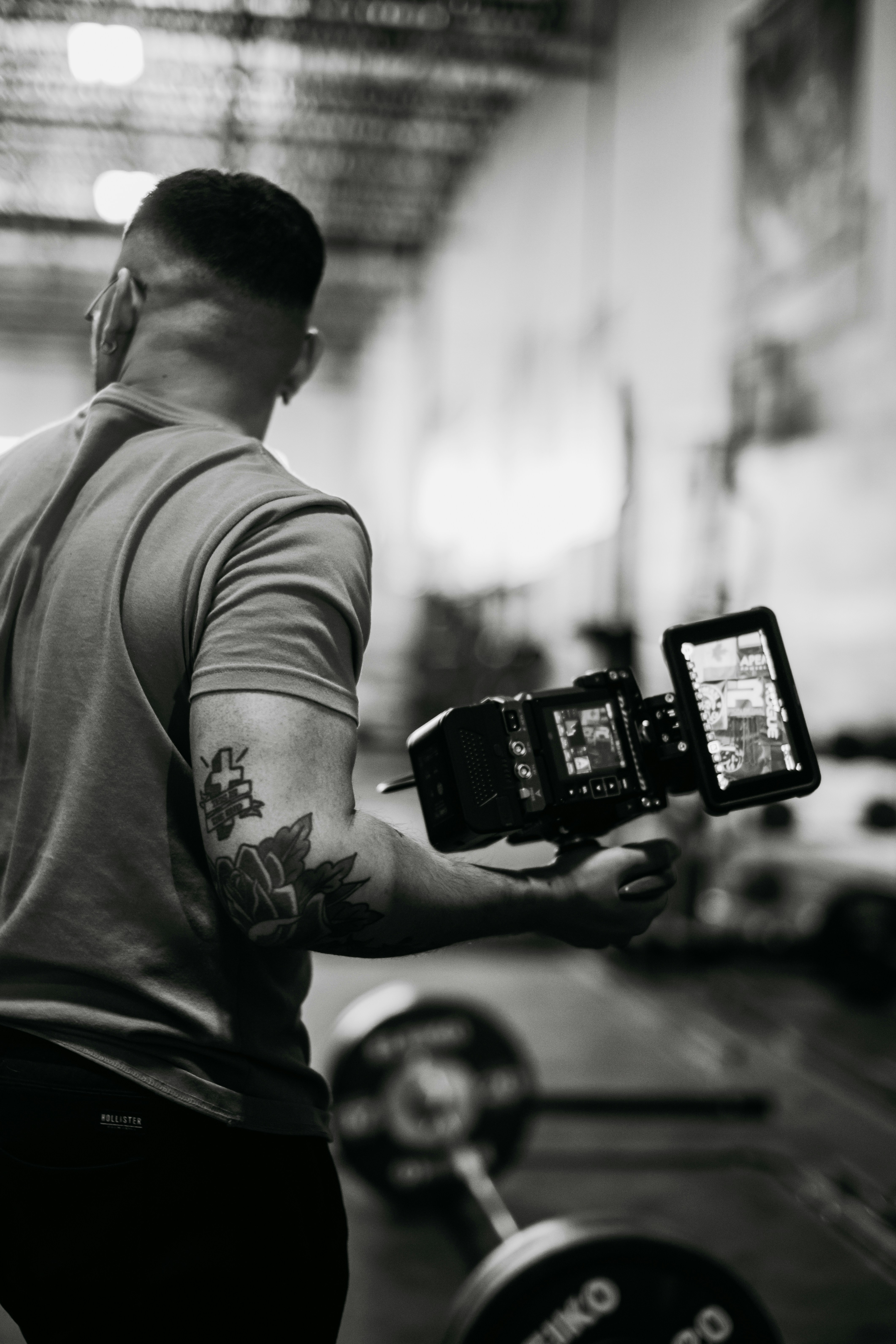 A man using a camera photo – Free Ab Image on Unsplash