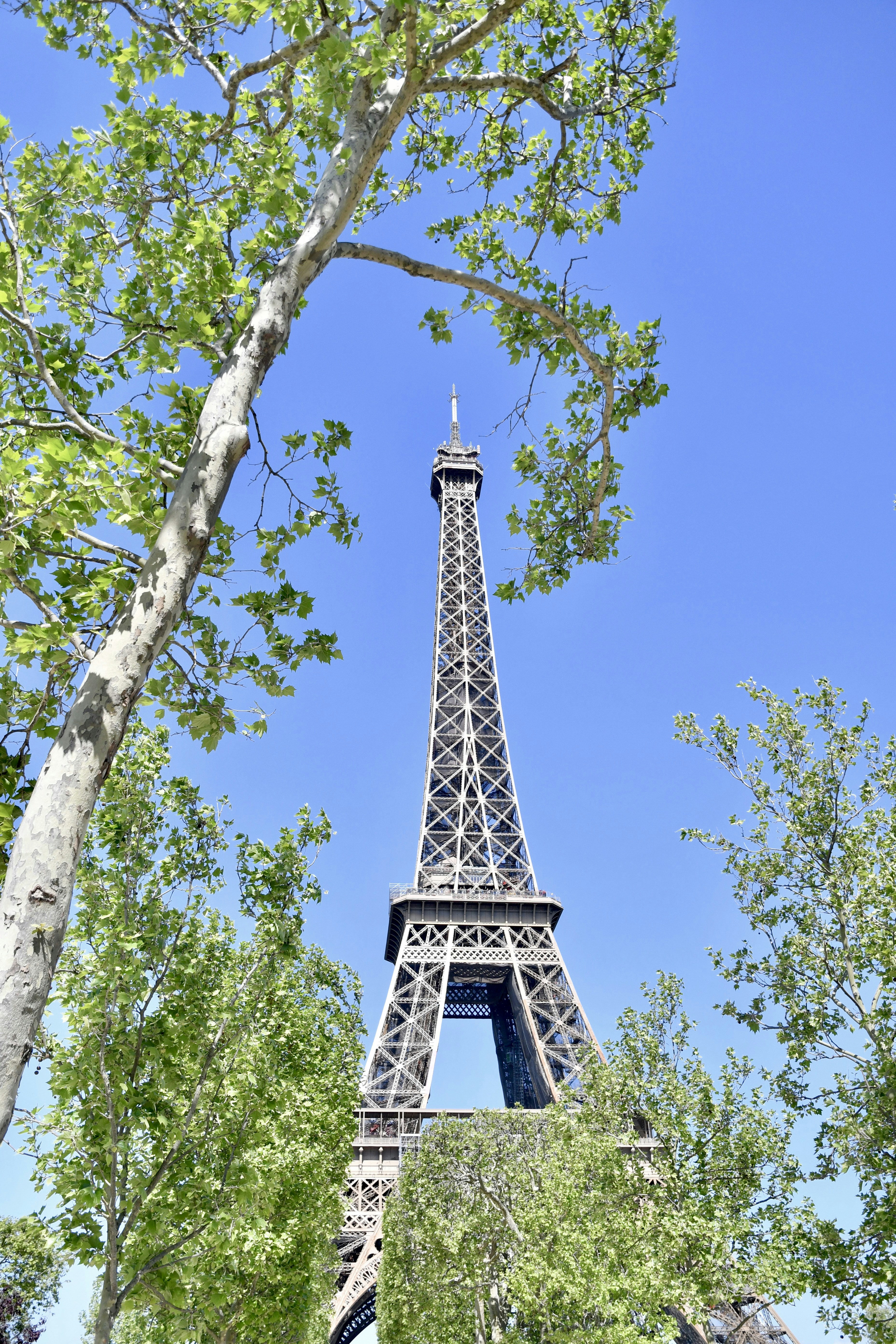 Foto Una alta torre de metal – Imagen París gratis en Unsplash