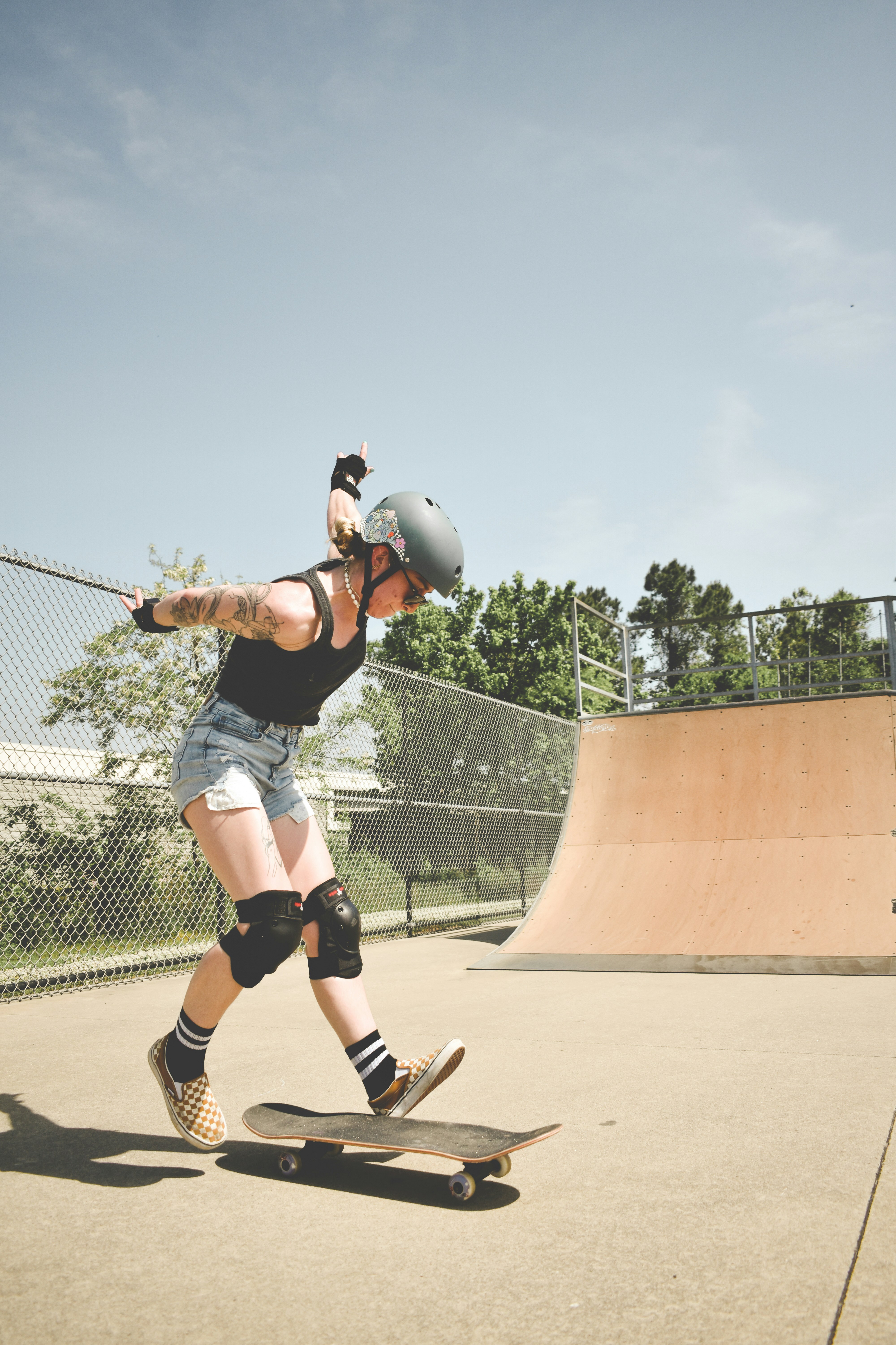 A person riding a skateboard photo – Free Chattanooga Image on Unsplash
