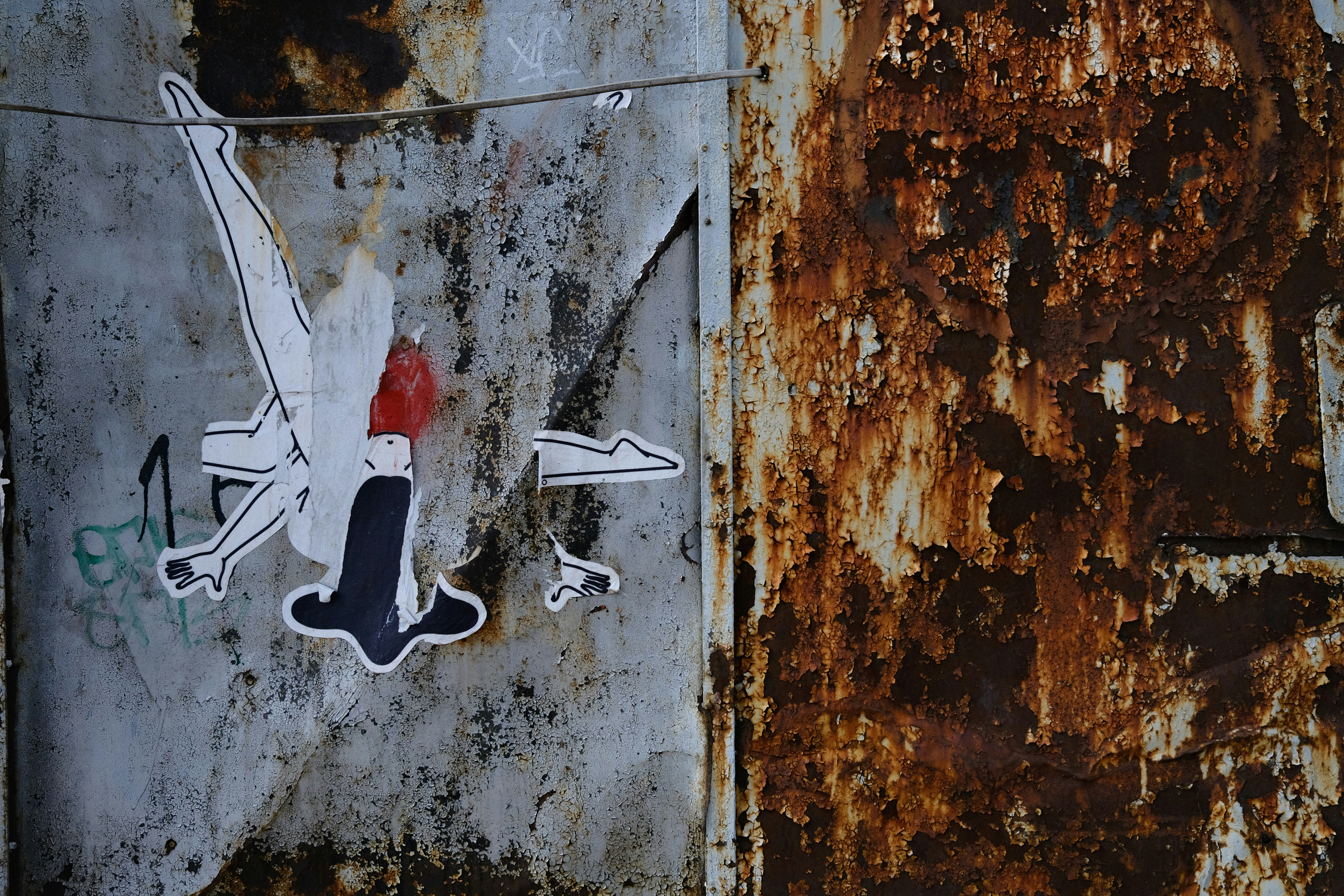 A wall with graffiti photo – Free Rust Image on Unsplash