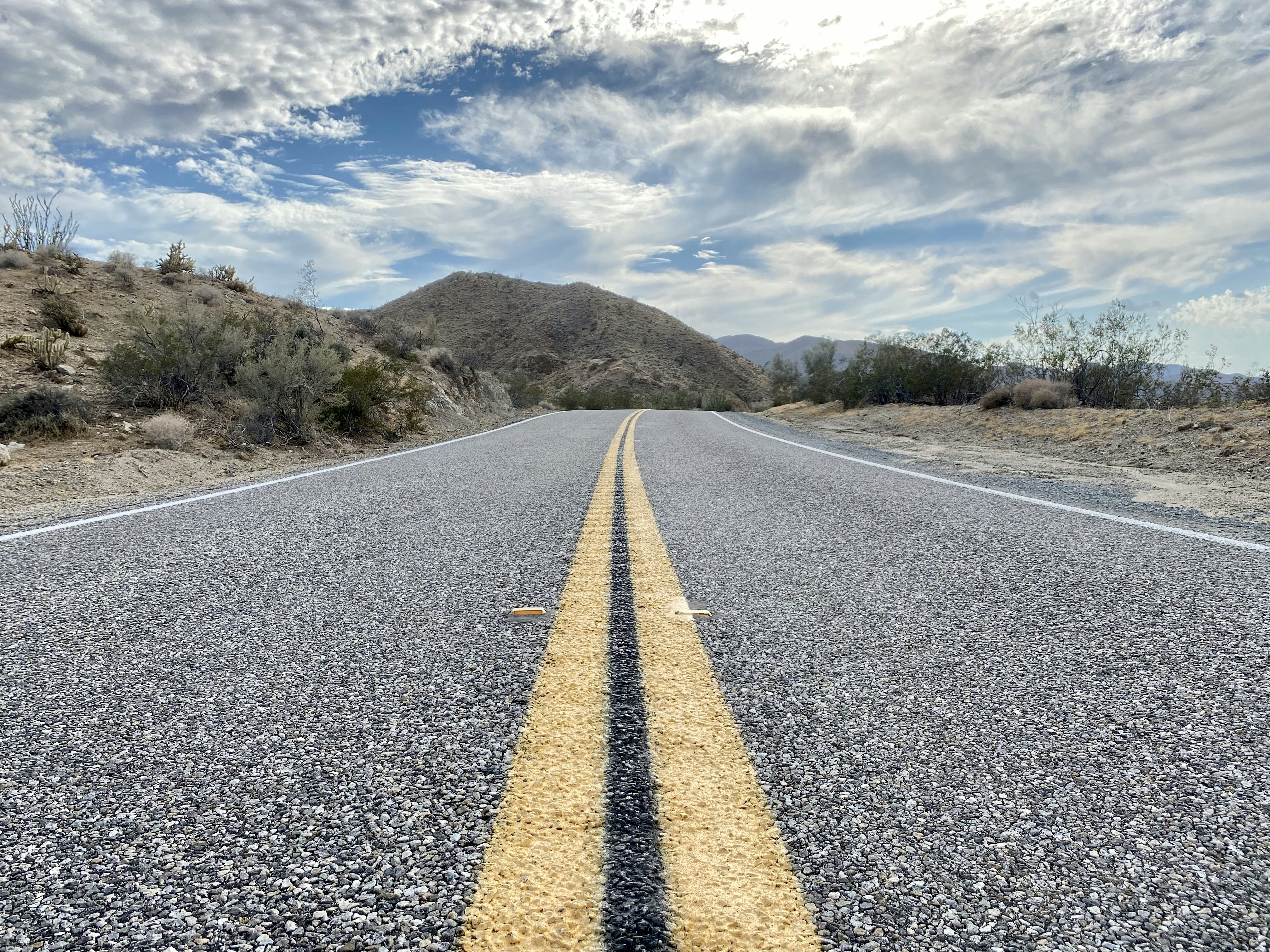 A road with yellow lines photo – Free Borrego springs Image on Unsplash
