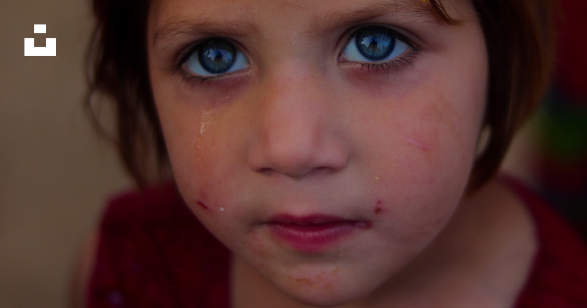 A Girl With Blue Eyes Photo Free Rawalpindi Image On Unsplash