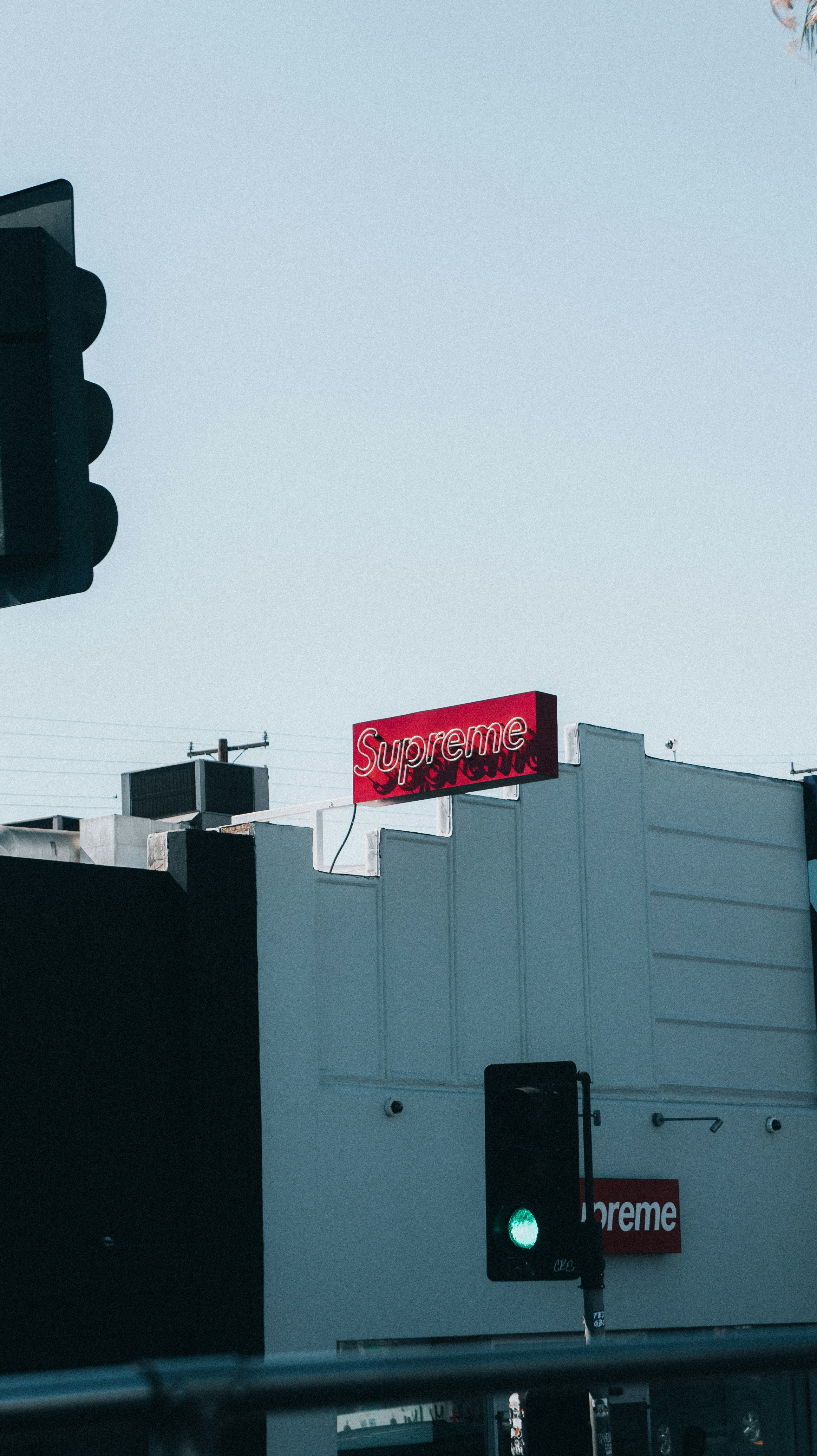 Supreme Tumblr Wallpaper