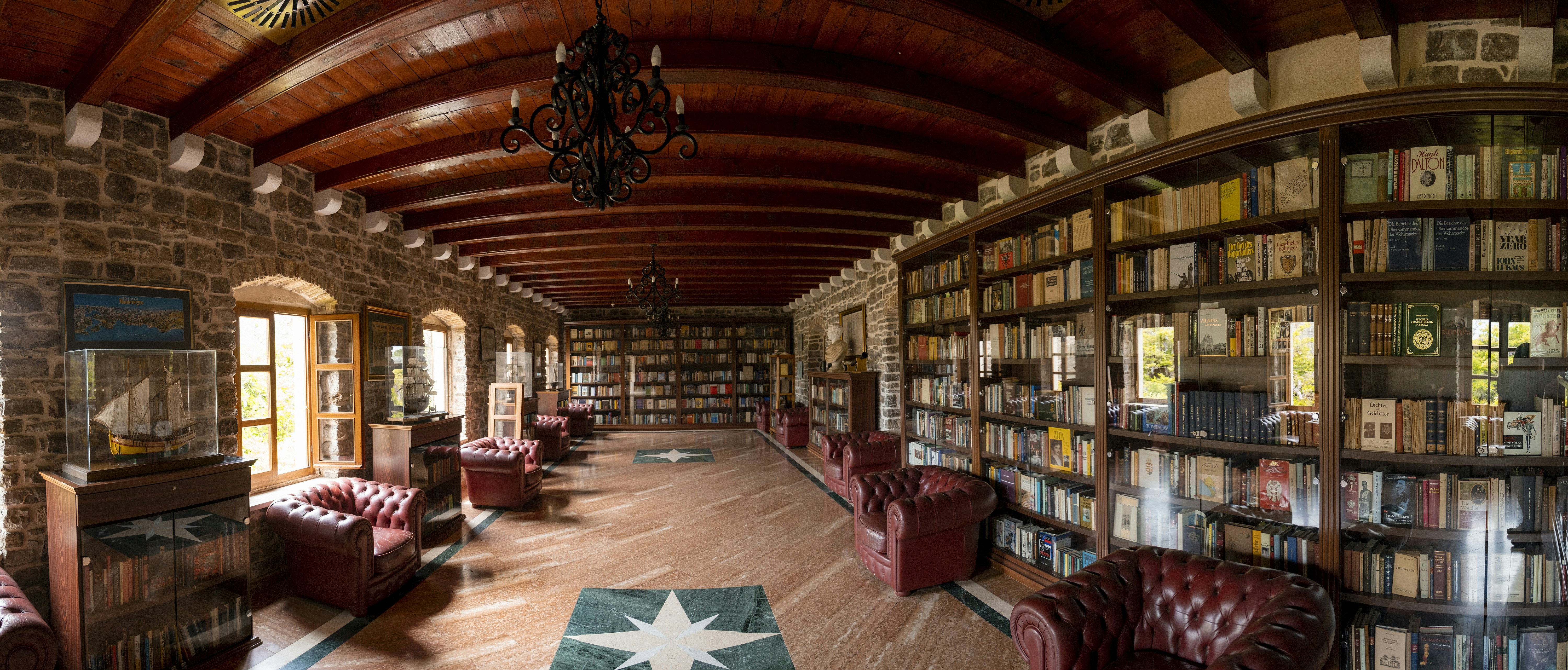 500+ Library Interior Pictures | Download Free Images on Unsplash
