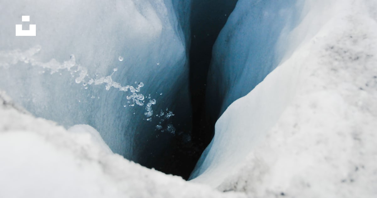 Foto Una gran cueva de hielo – Imagen Islandia gratis en Unsplash Foto Una gran cueva de hielo – Imagen Islandia gratis en Unsplash