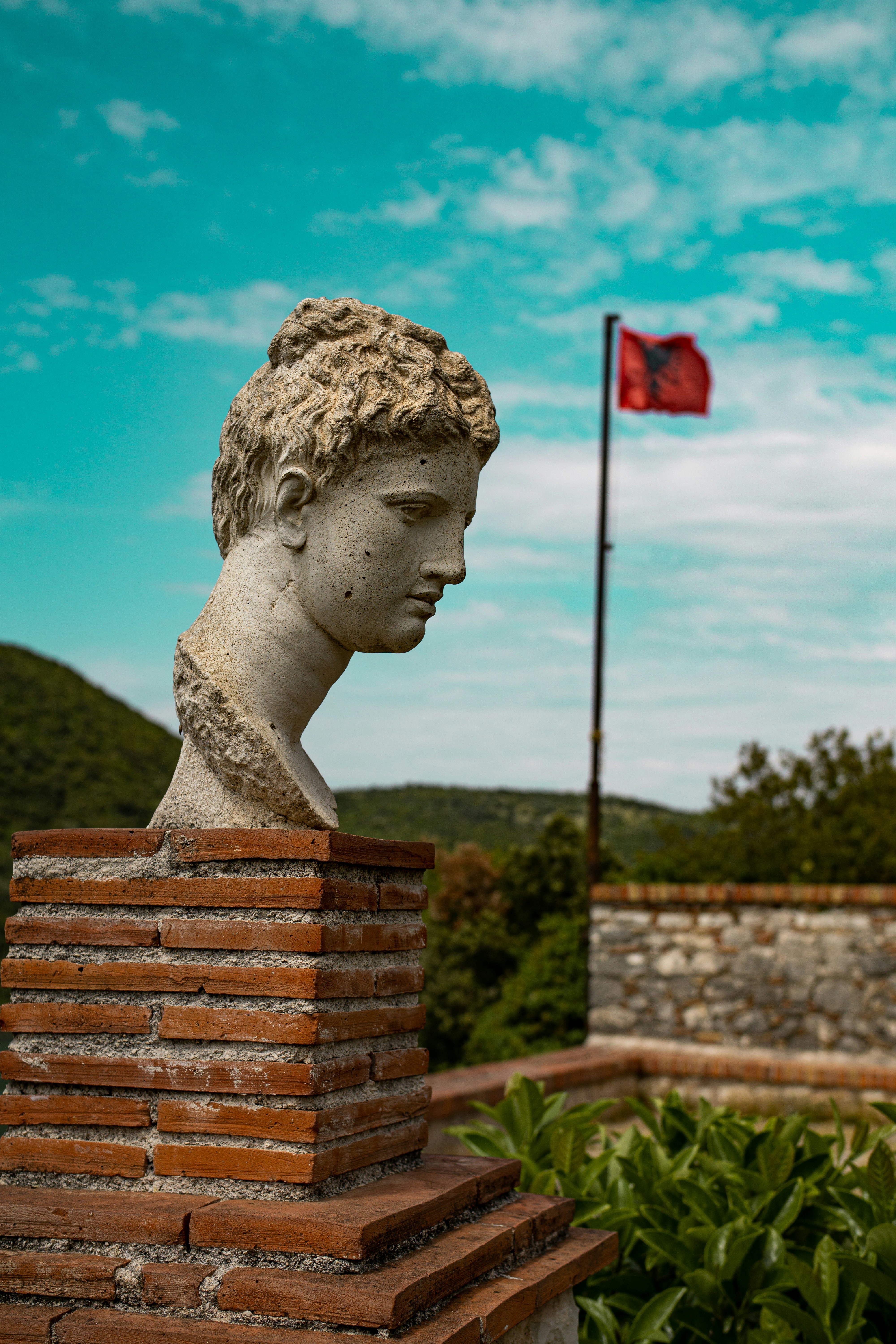 a statue of a person
