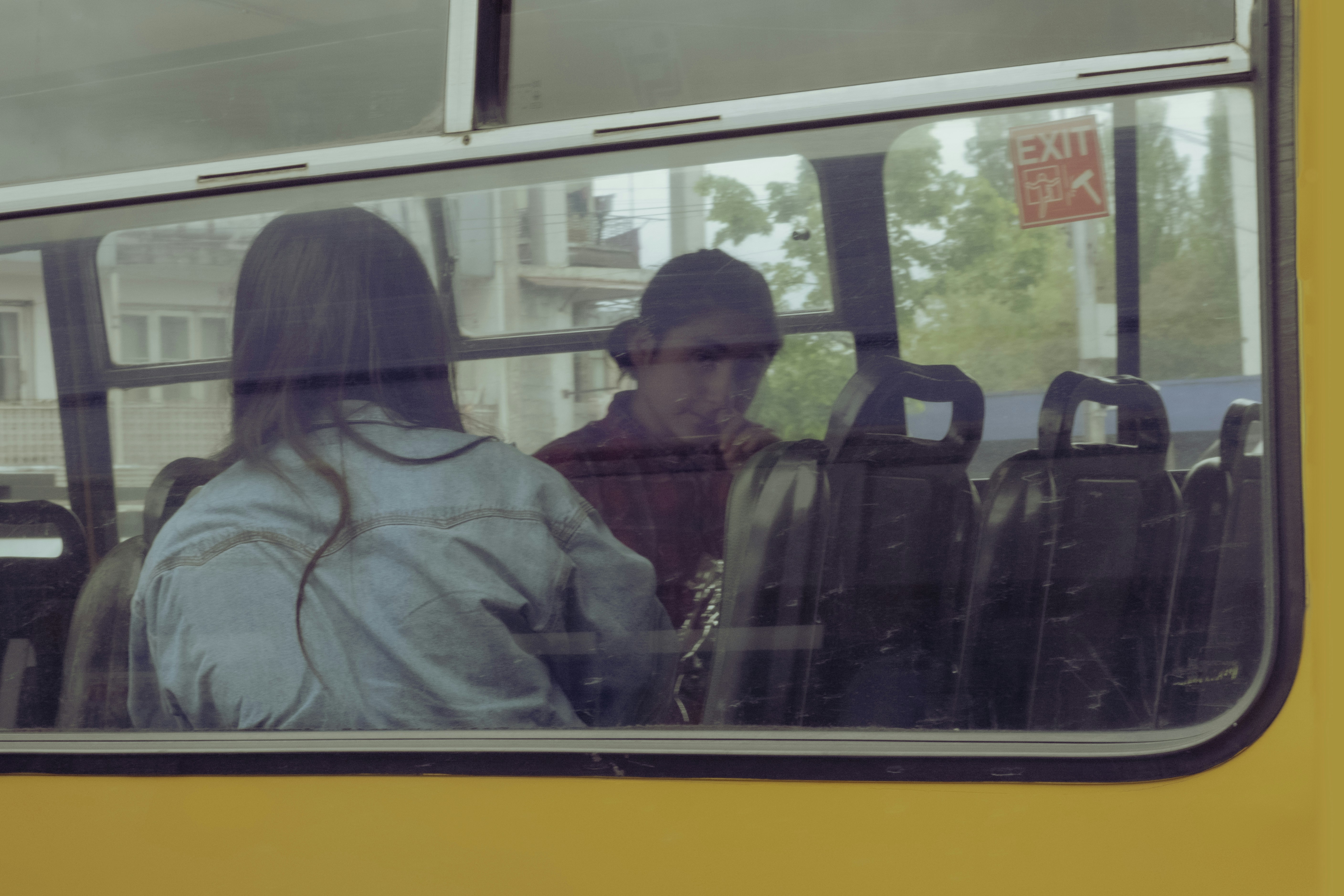 Un homme et une femme dans un bus photo – Photo Géorgie Gratuite sur ...