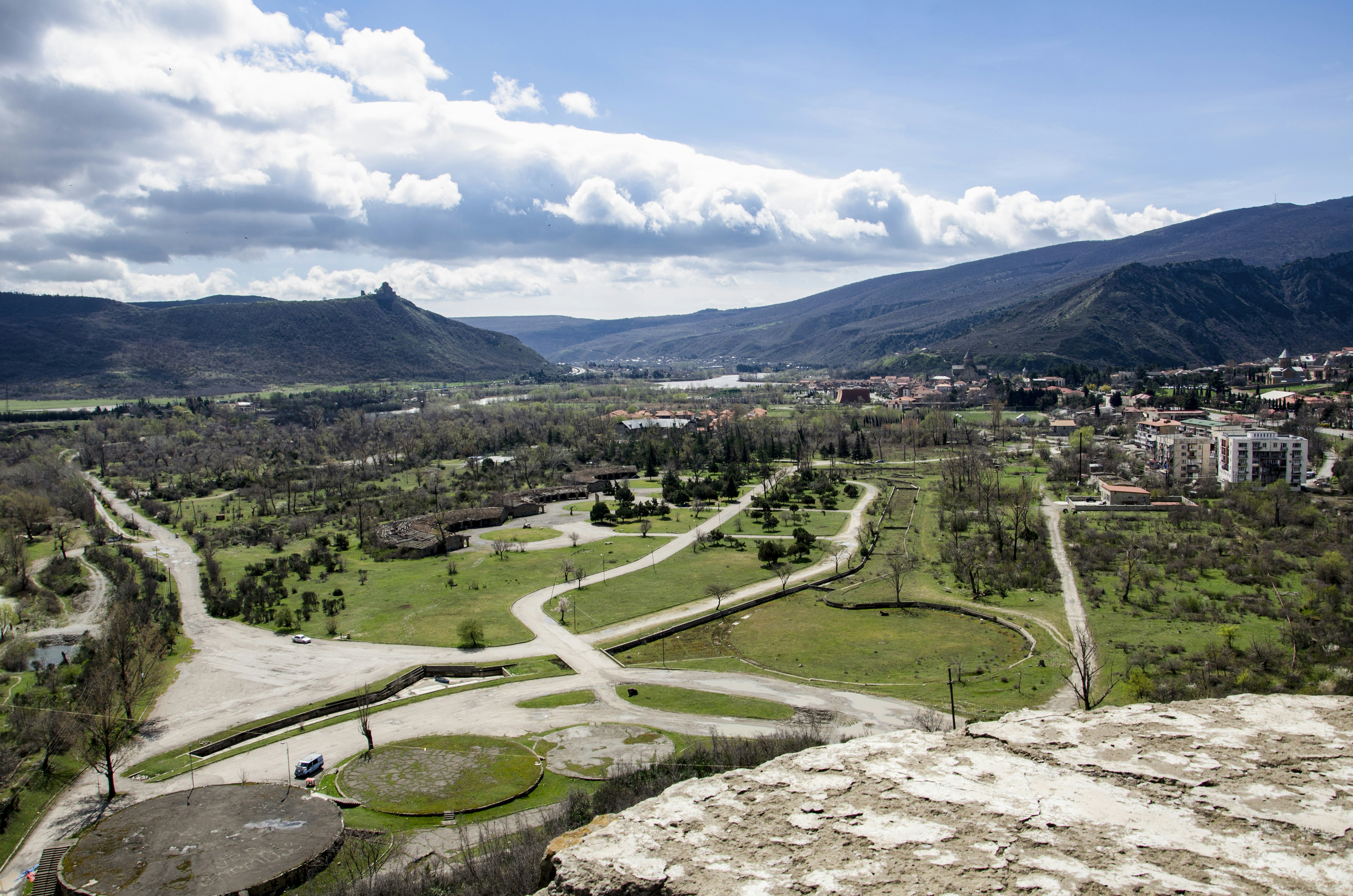 Park Crossroads Beneath the Ridge: Winding Paths Over a Quiet Valley