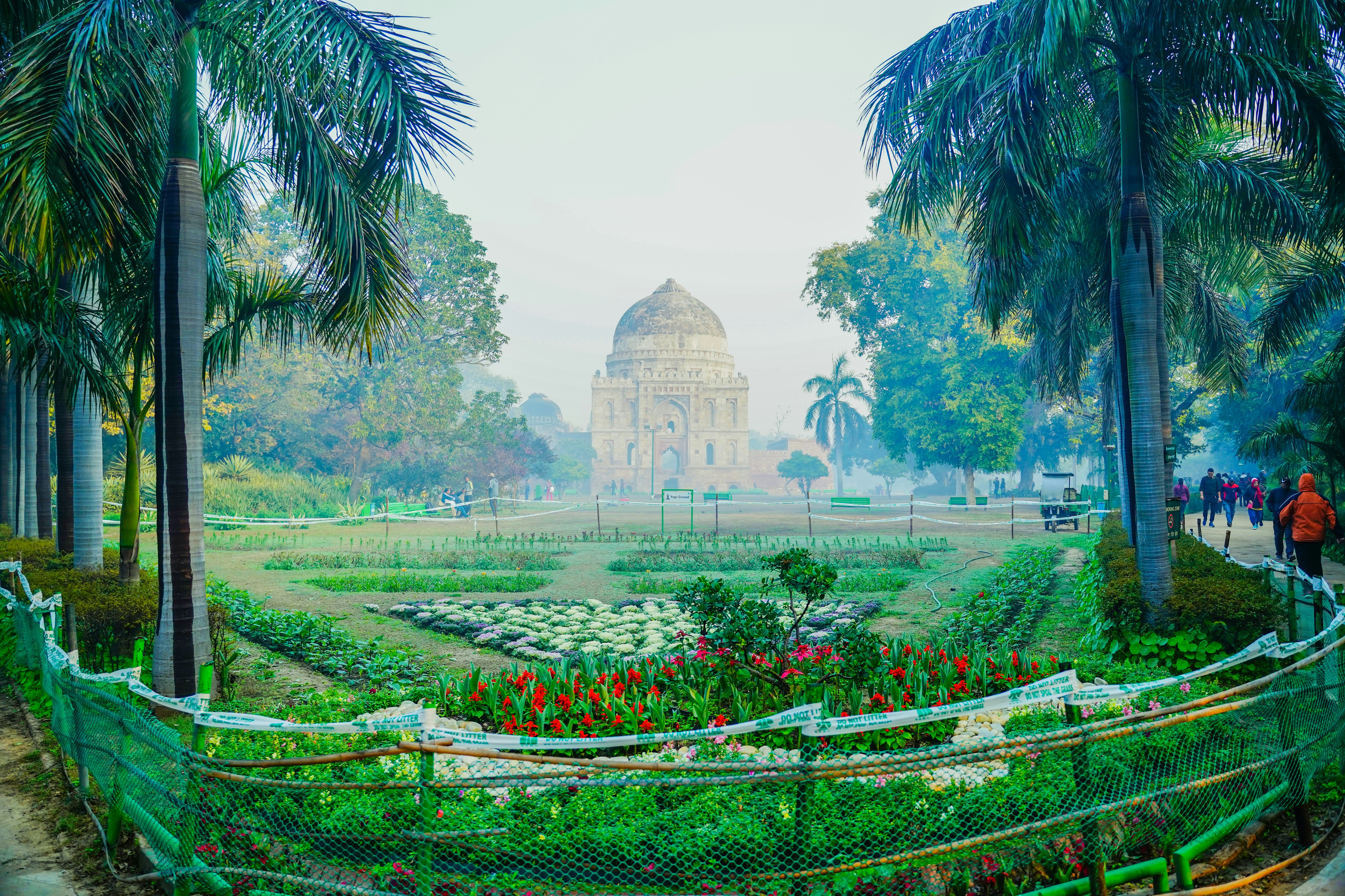 Pathway to the Dome: Palm-Fringed Garden Toward a Monolithic Monument