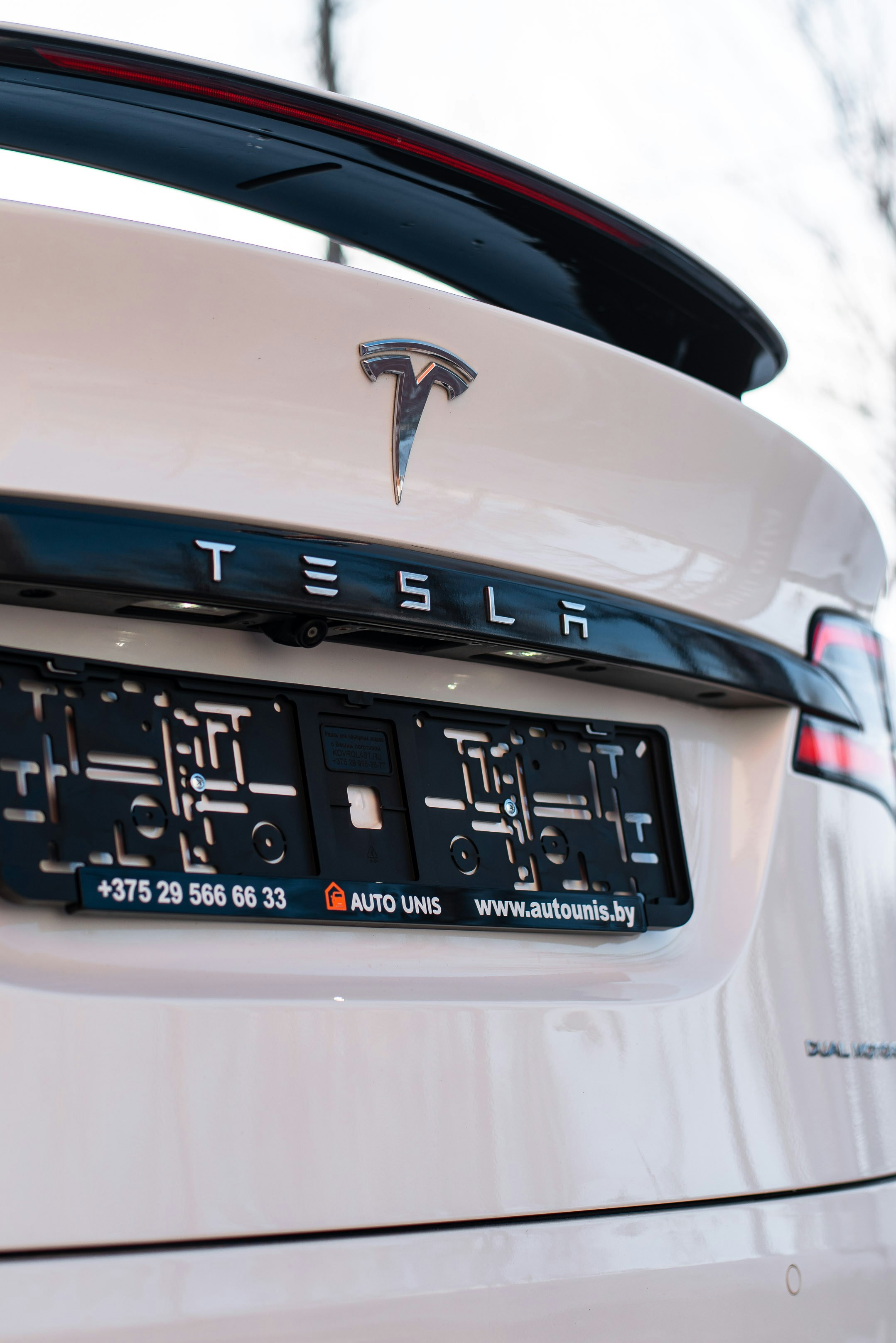 Graphical user interface photo – Free Tesla model x Image on Unsplash