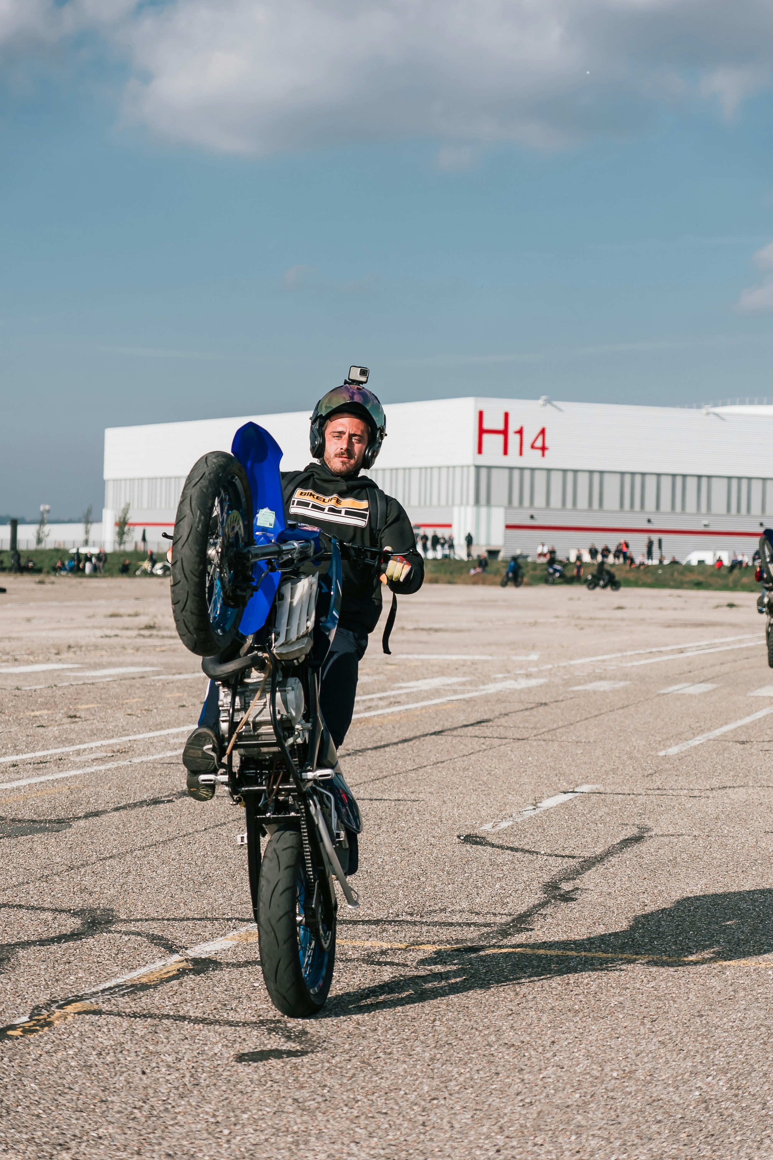 Wheeling Moto Photos | Télécharger des images gratuites sur Unsplash