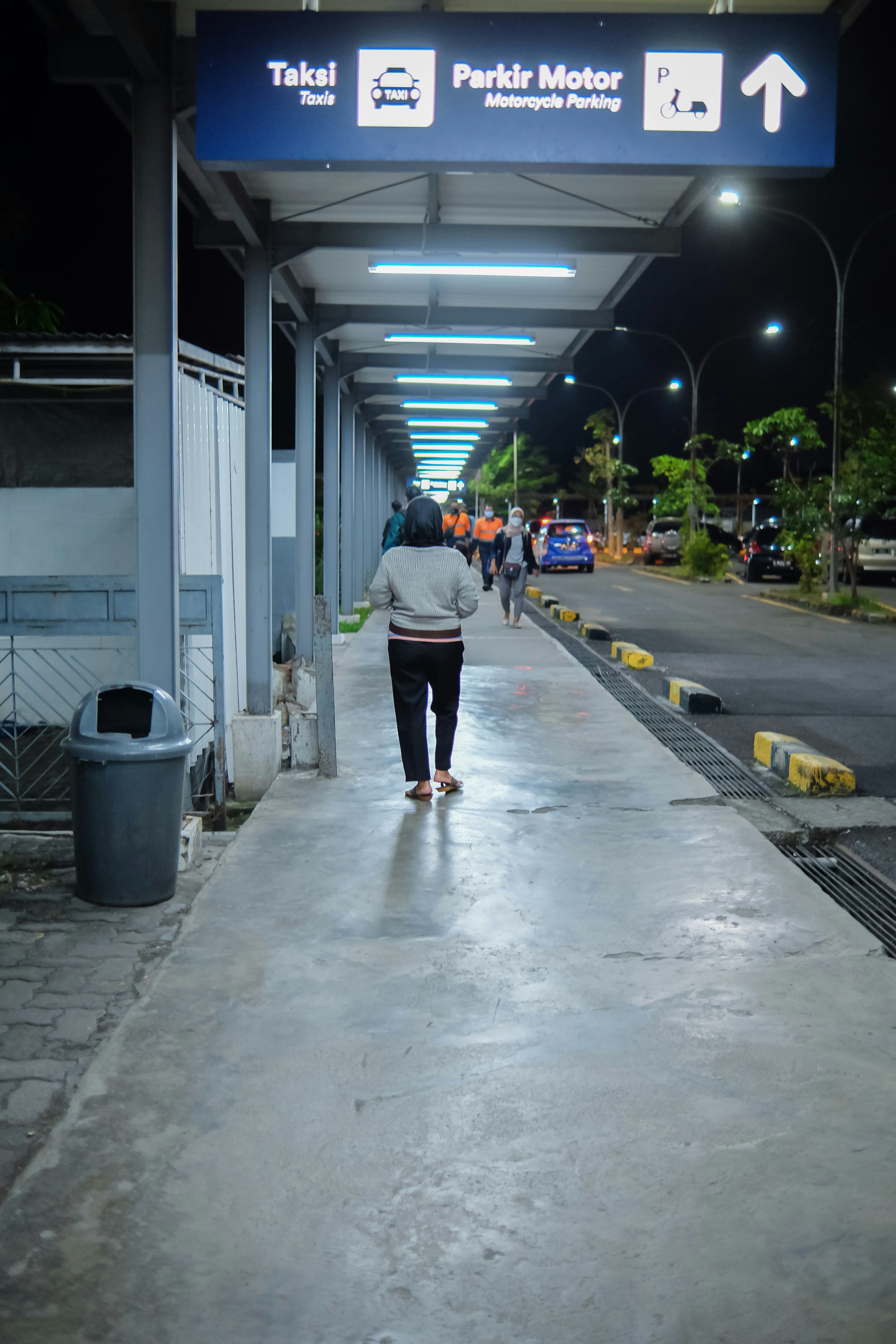Walkthrough Pictures | Download Free Images on Unsplash