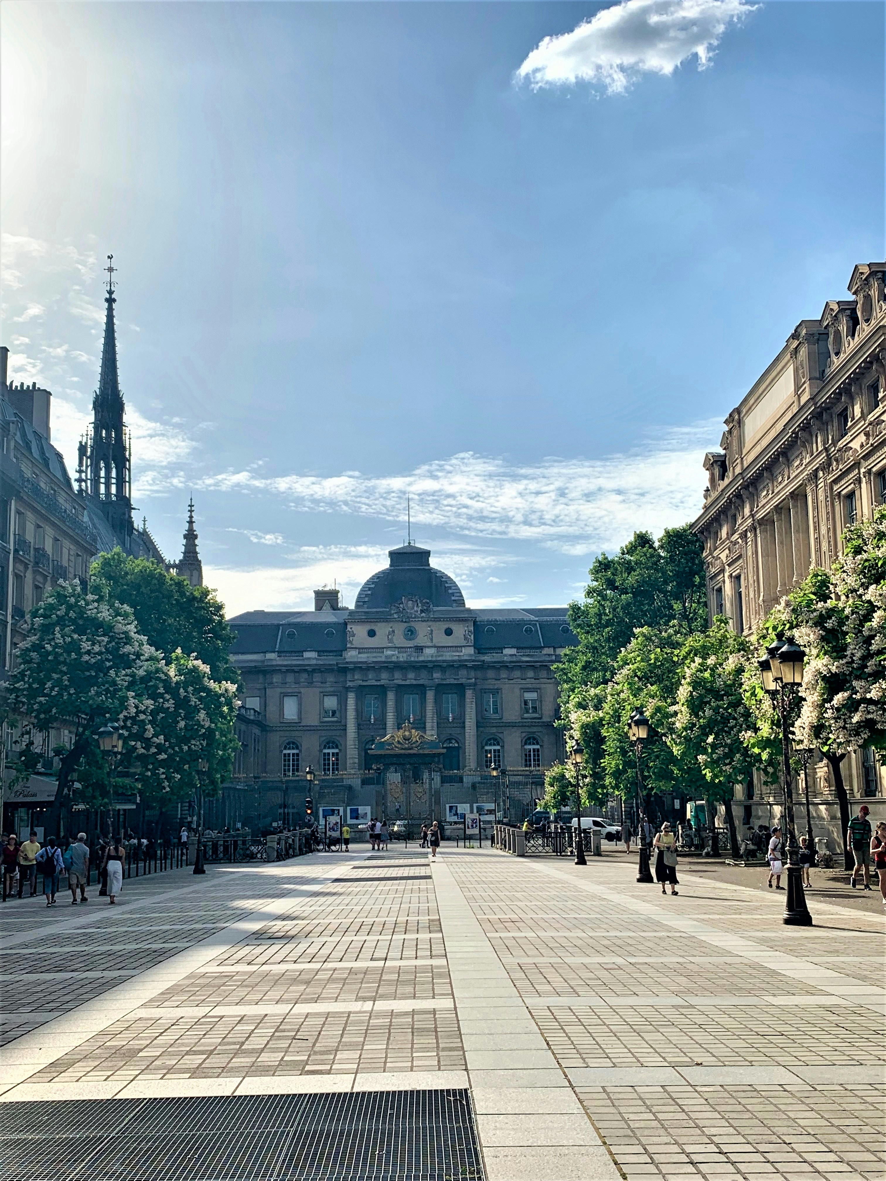 Axis of Light: Dome-Centered Symmetry in a Sunlit City Square