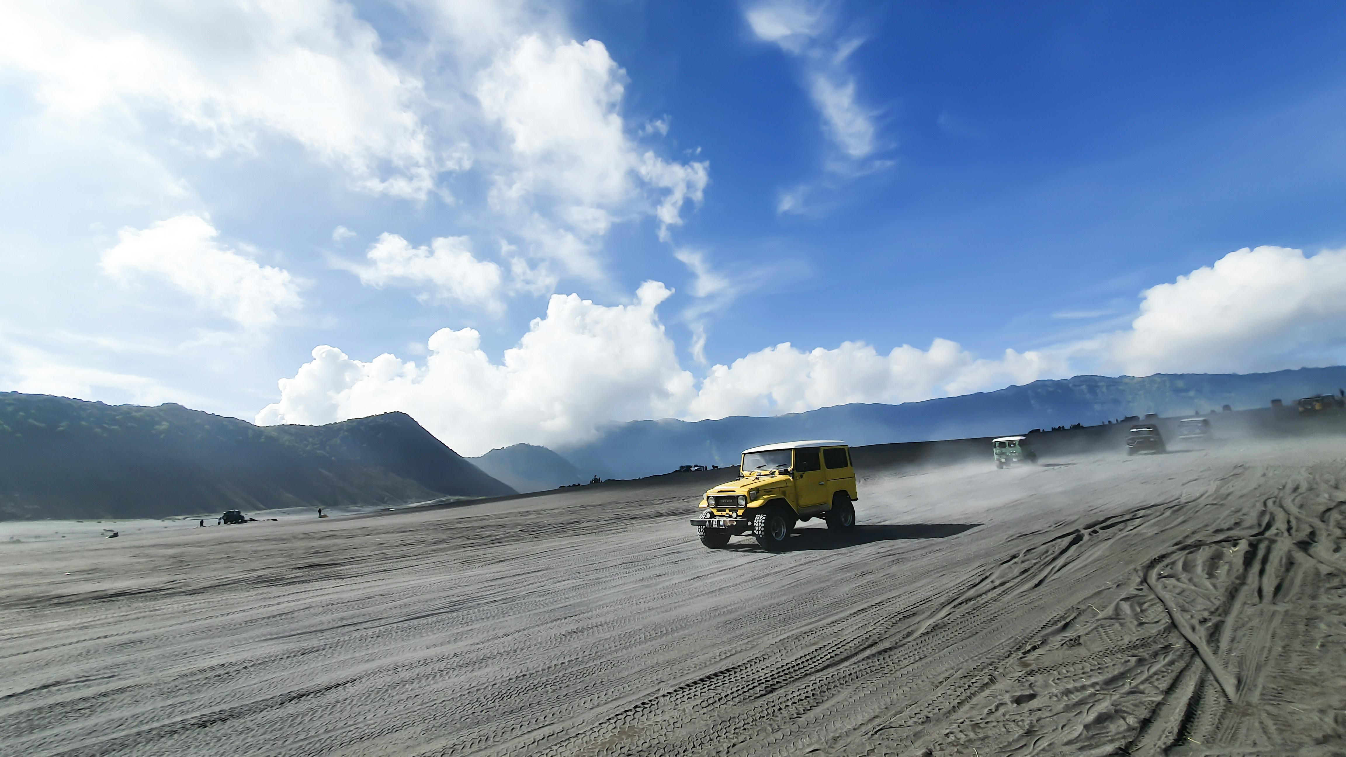 Dust Trails and a Yellow Jeep: Off-Road Command on a Desert Stage