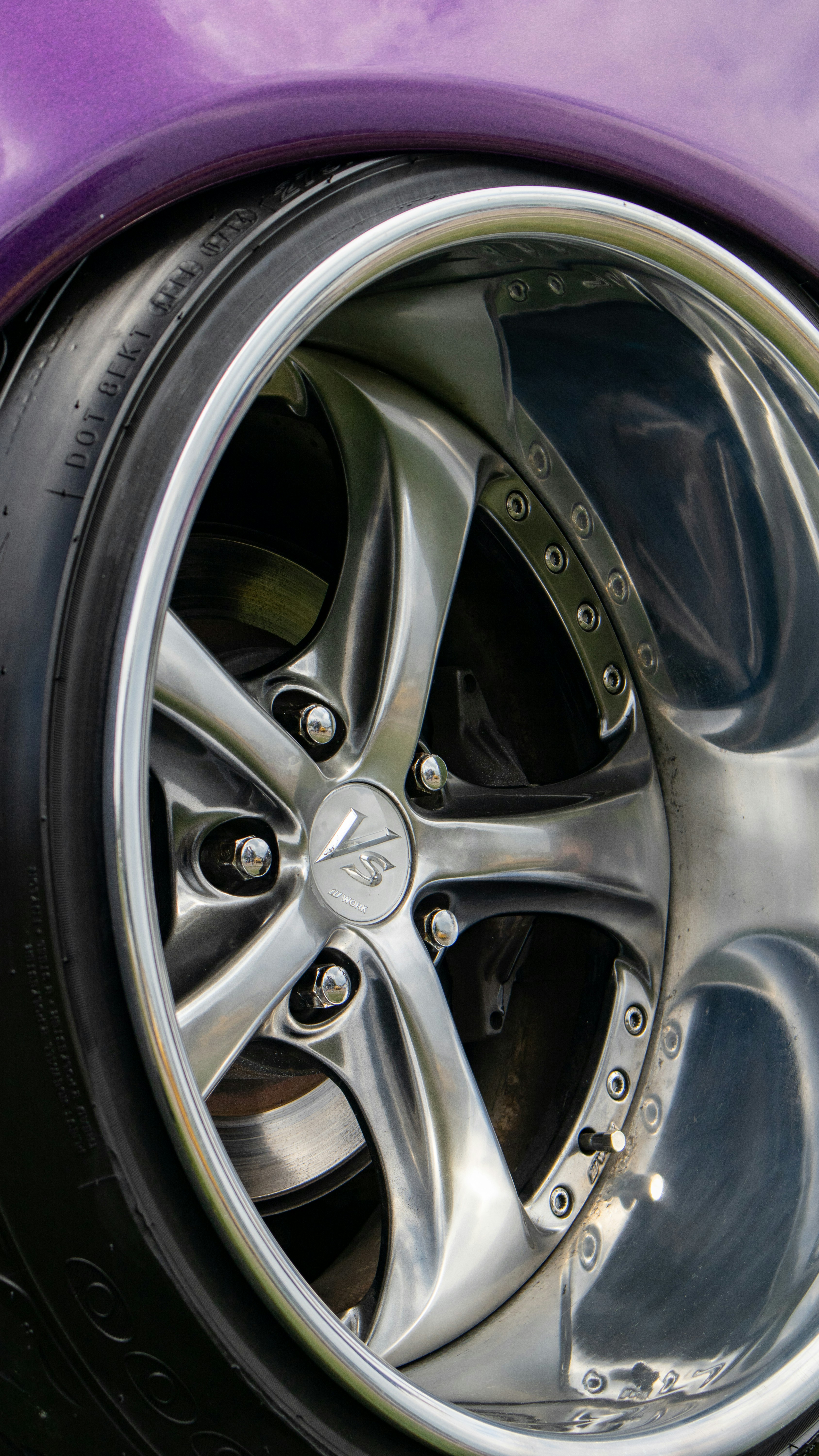 A close up of a tire on a car photo – Free Car Image on Unsplash