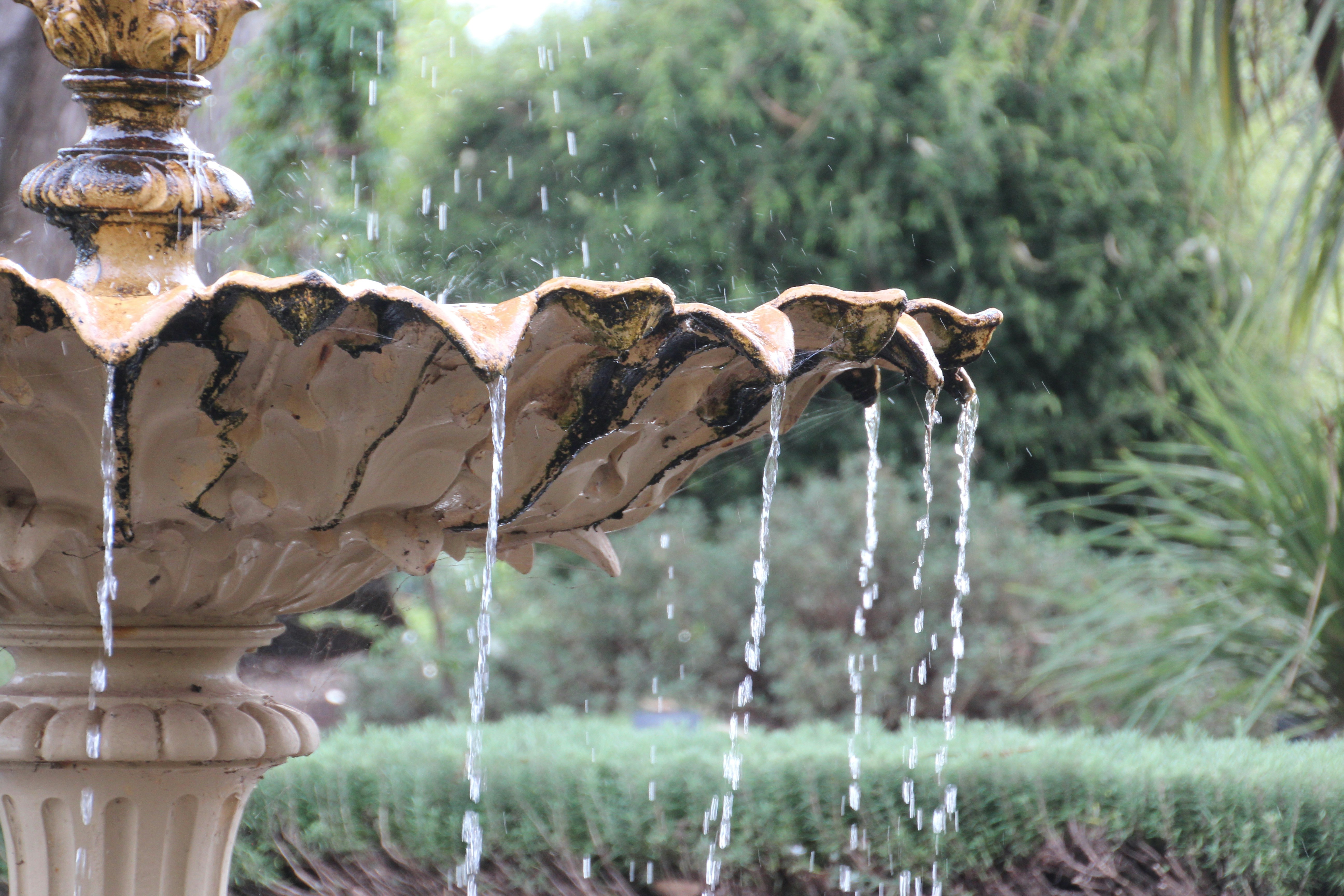 Overflowing Water Fountain