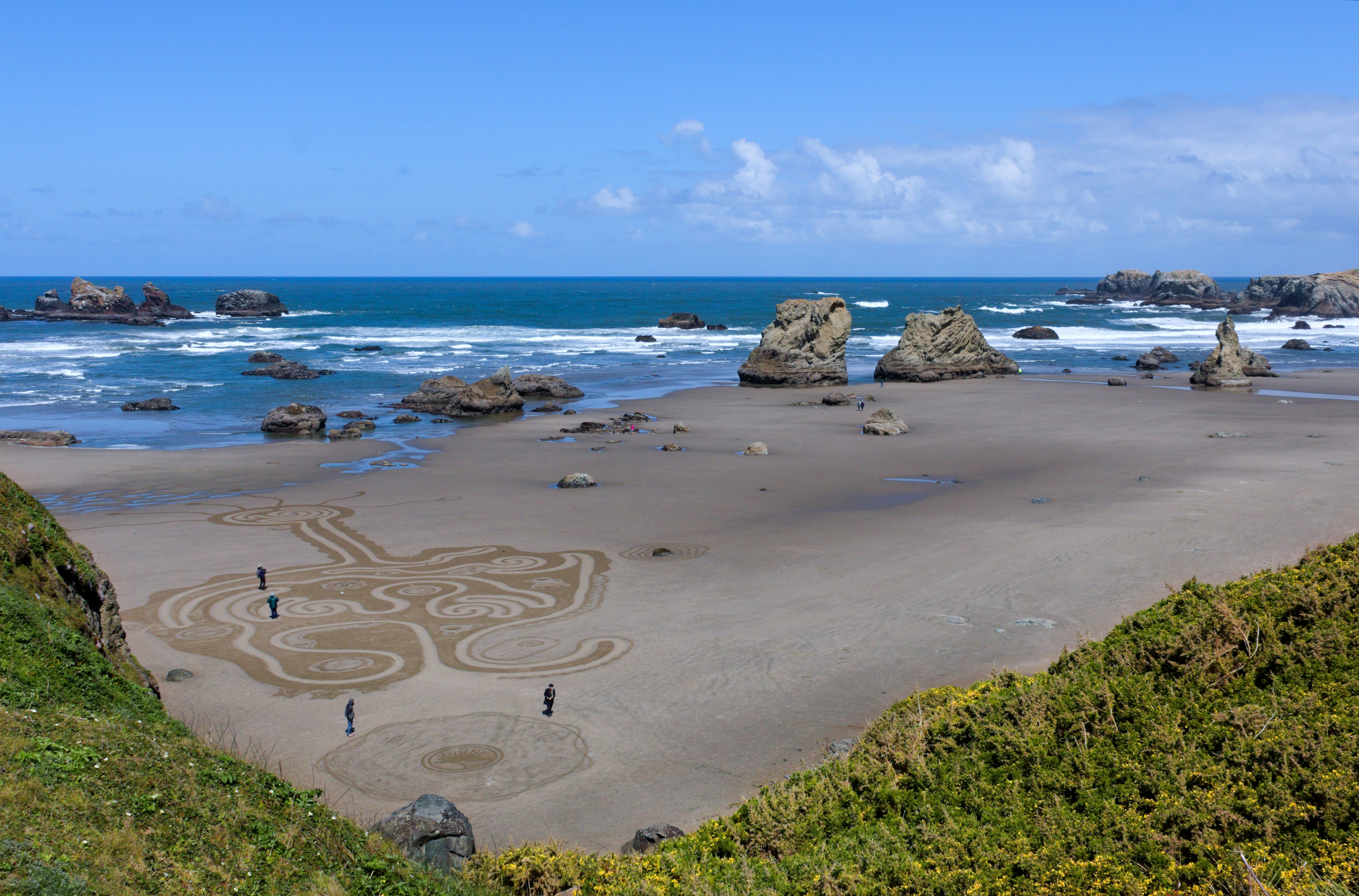 Etched by Waves: Geometric Sand Art on a Quiet Seaside