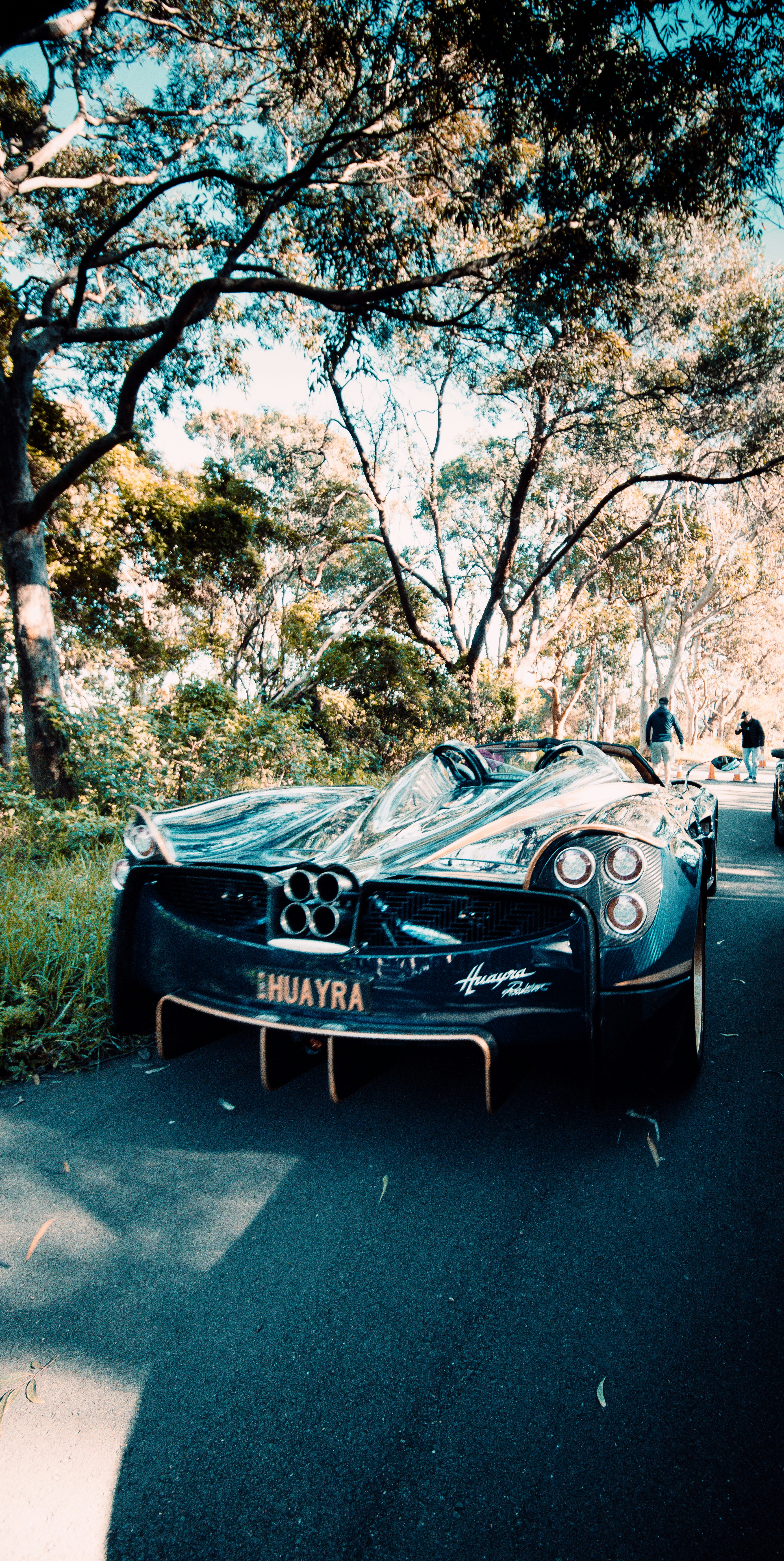 Foto zum Thema Ein Auto, das am Straßenrand steht – Kostenloses Bild zu ...