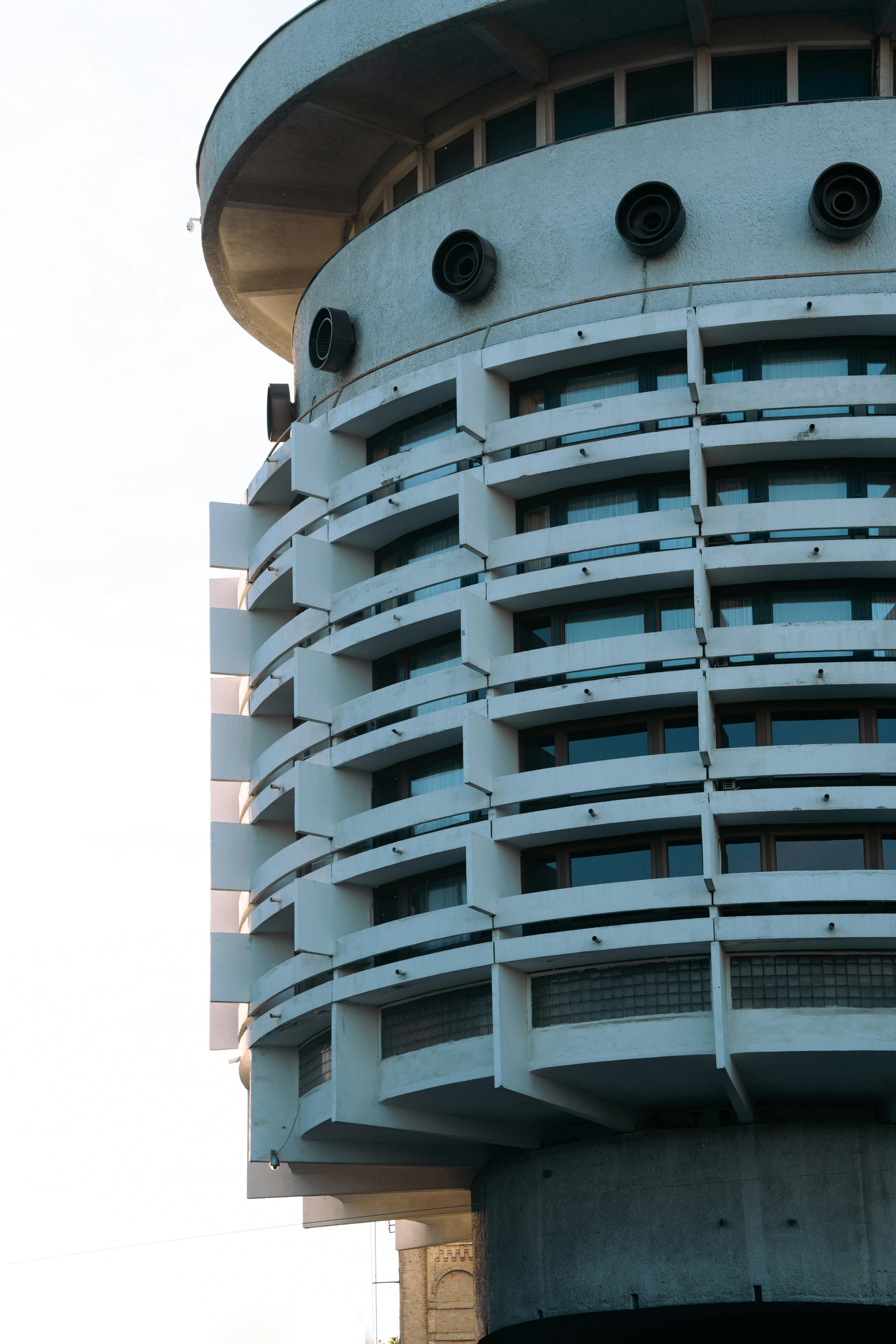 Concentric Circles: A Concrete Carousel Rising Above the City
