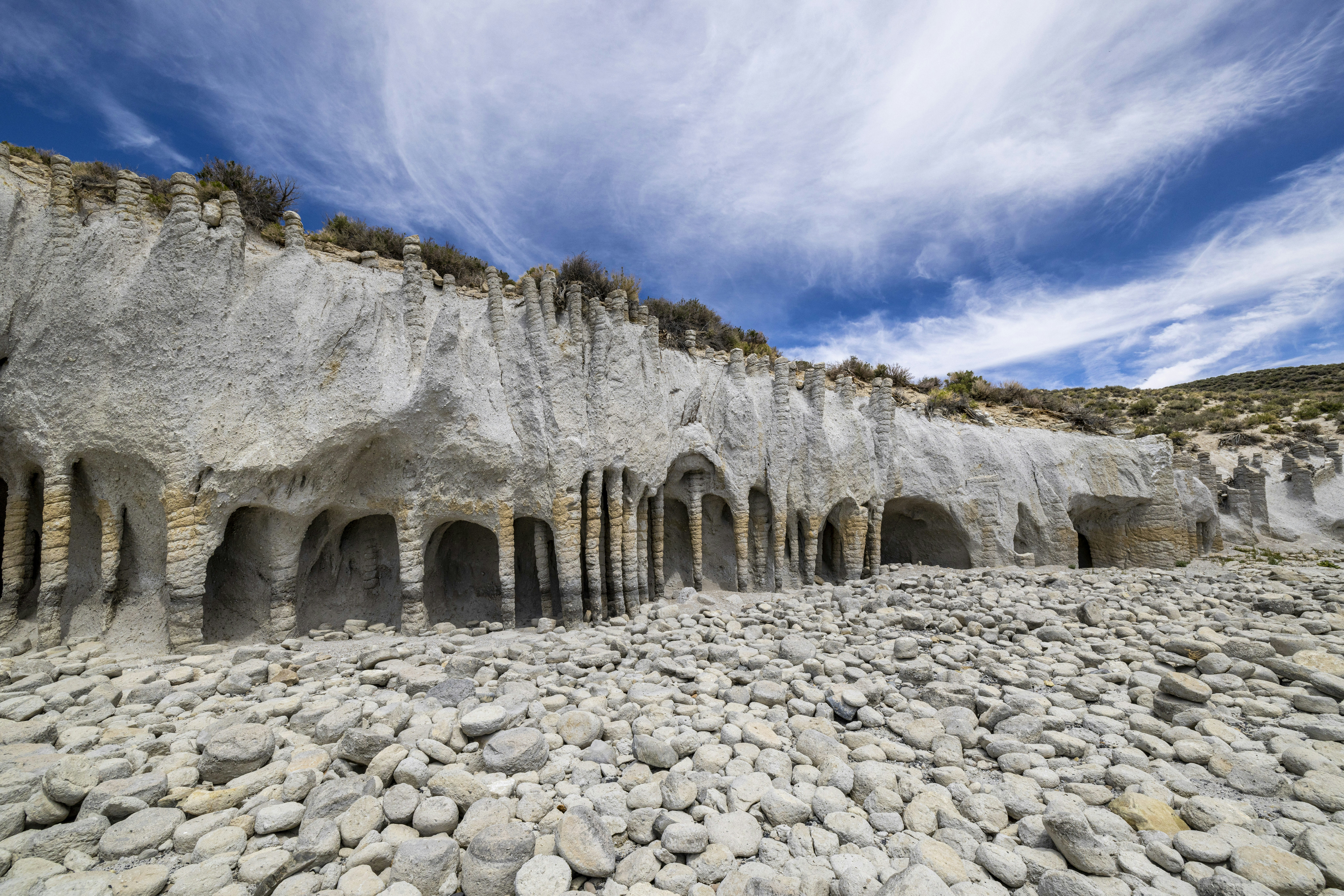 A rocky area with a bunch of rocks on the ground photo – Free Nature ...