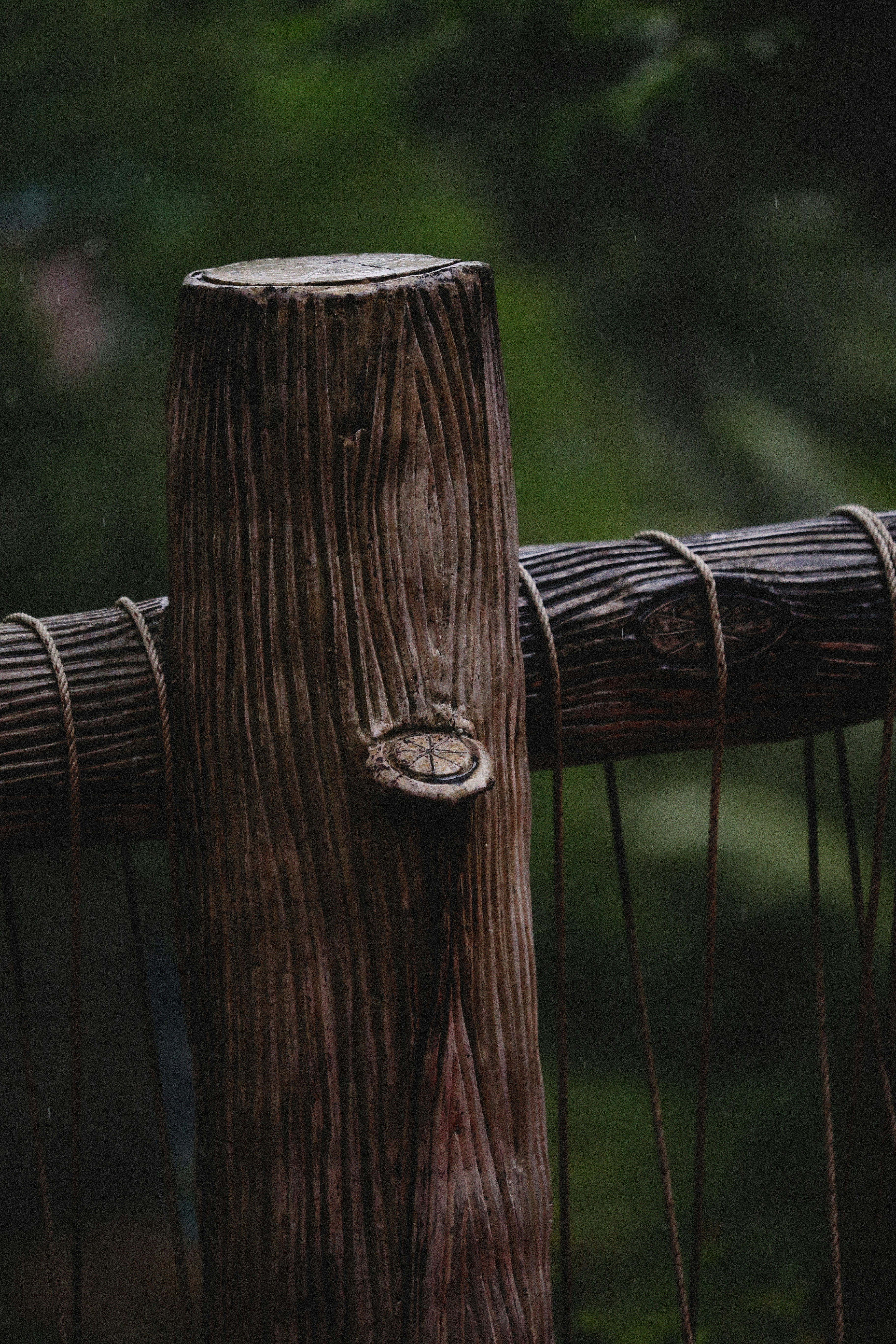 A close up of a wooden fence post photo – Free Grey Image on Unsplash