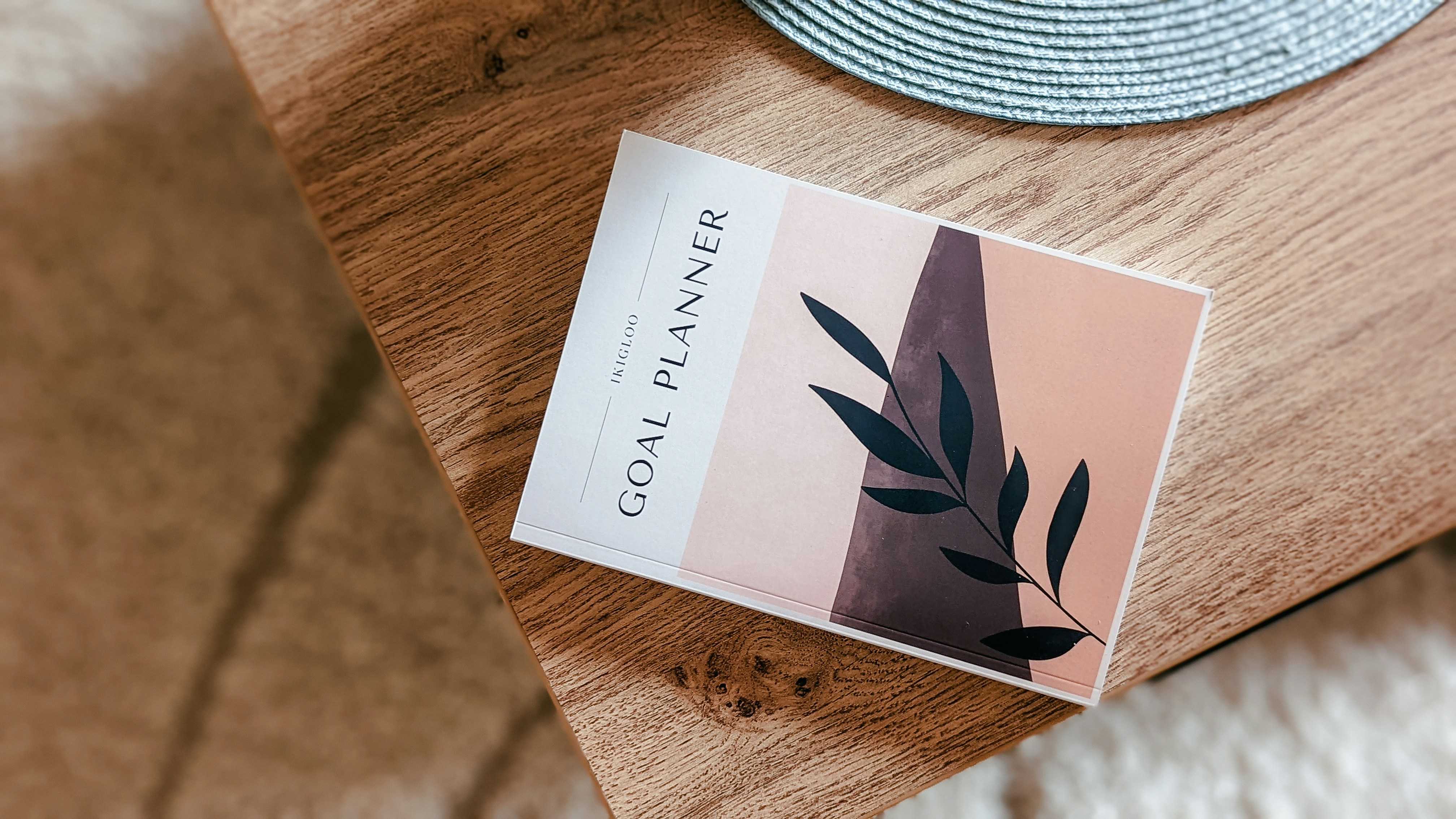 Letter photo – Free Magazine cover Image on Unsplash