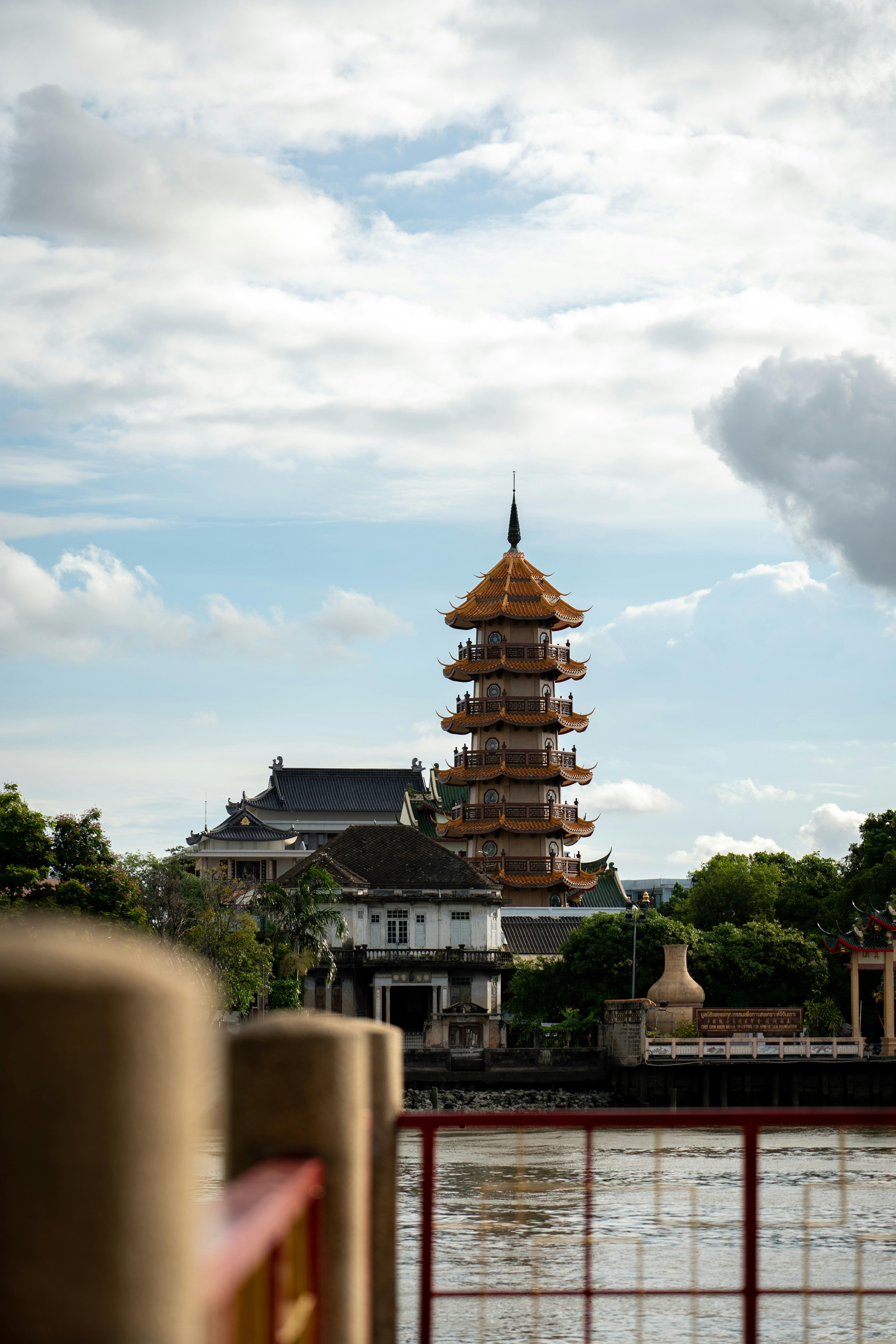 A building with a tower photo – Free Riverside Image on Unsplash