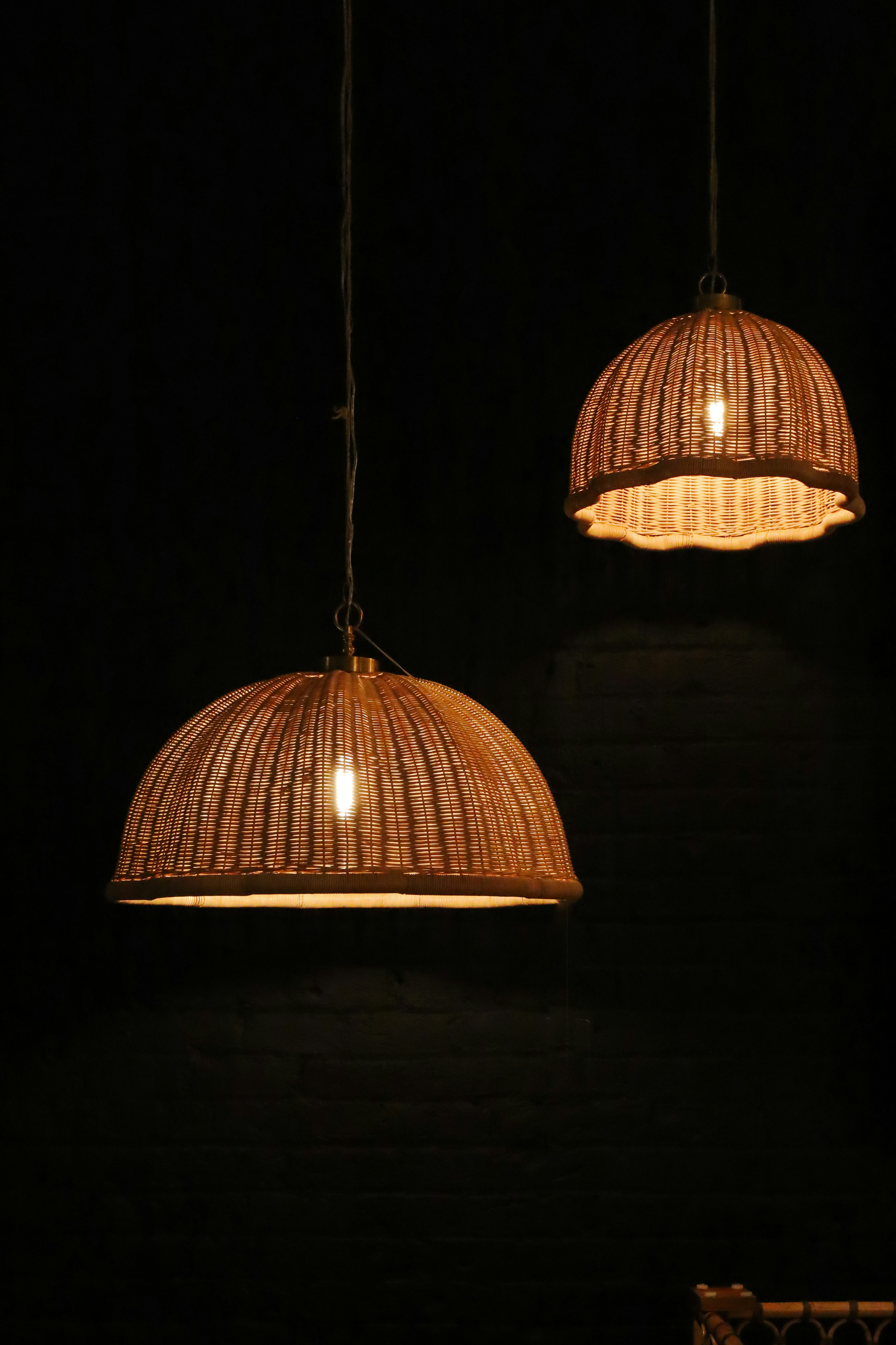A couple of lamps from a ceiling photo – Free Brown Image on Unsplash