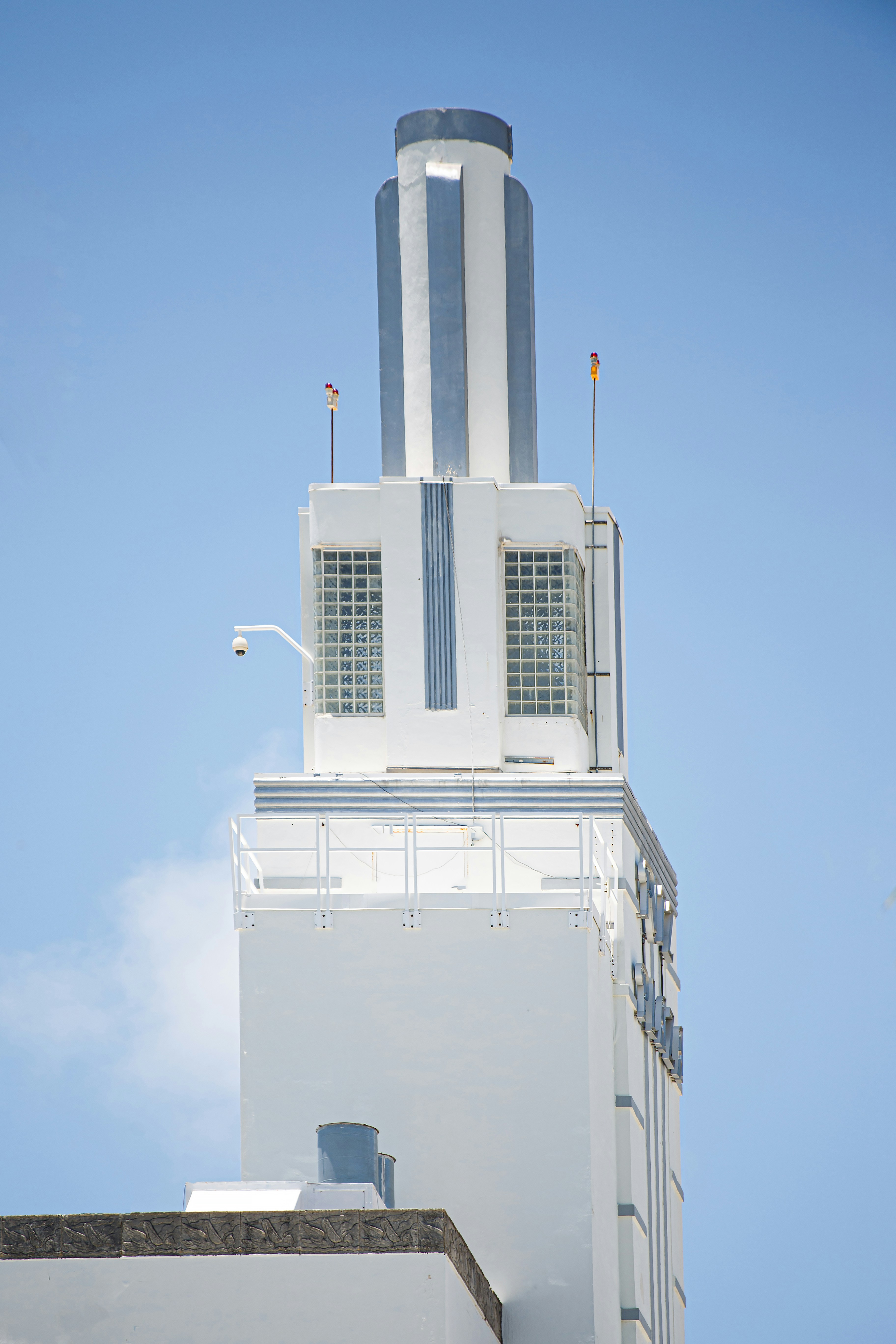 Pristine Art Deco Tower Piercing the Cloudless Blue