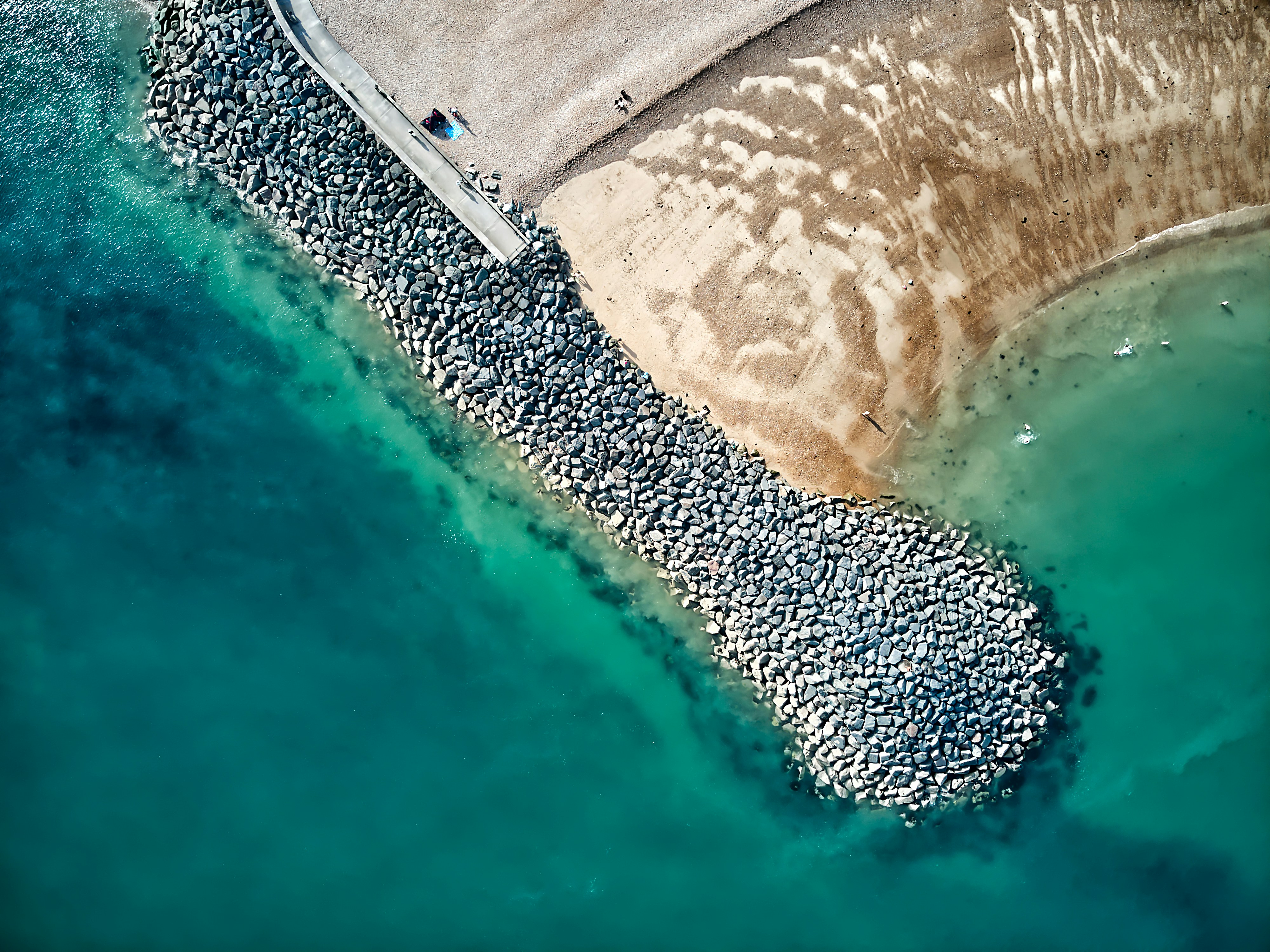 A close-up of a wave photo – Free Ocean Image on Unsplash