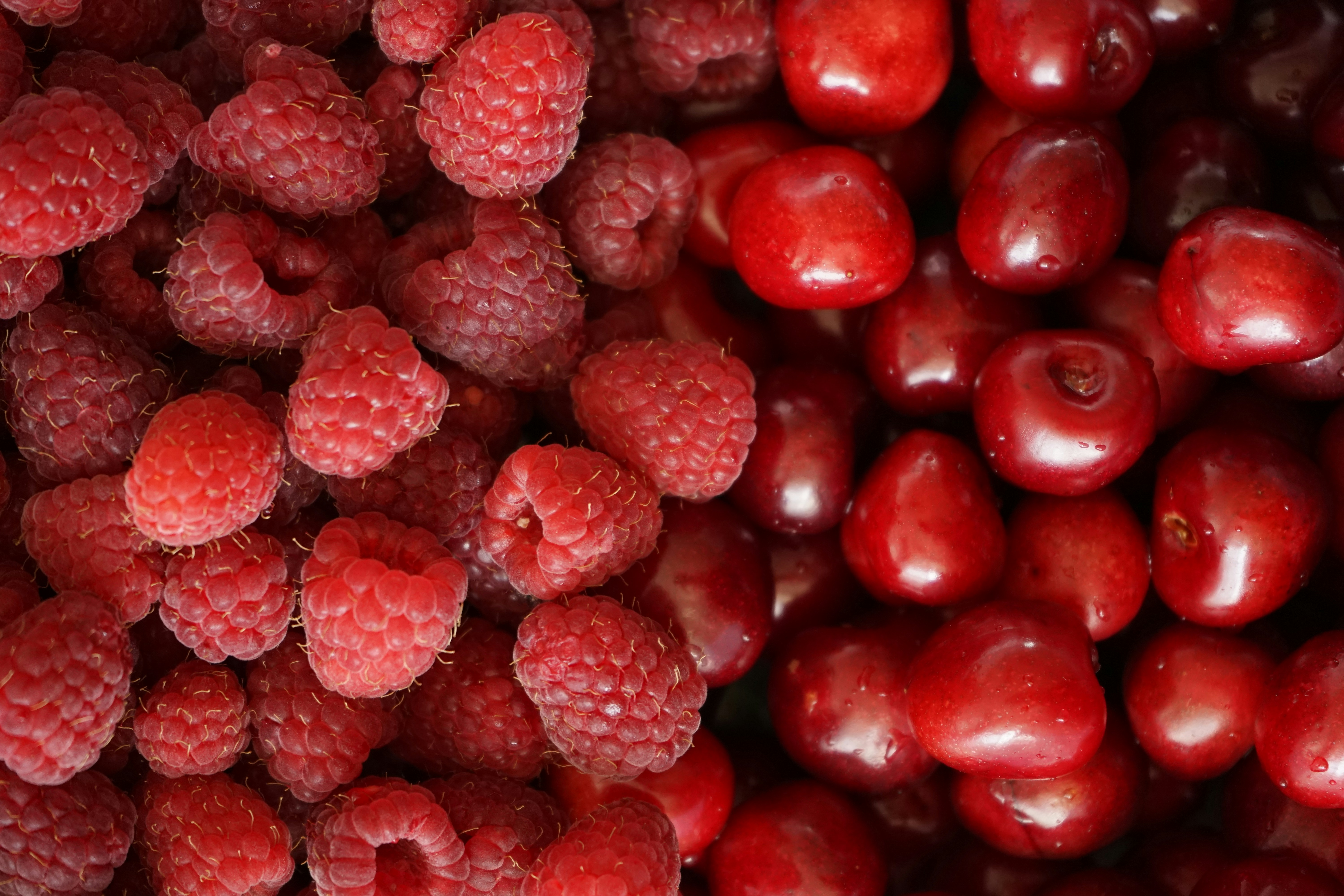 Red Fruits Pictures | Download Free Images on Unsplash