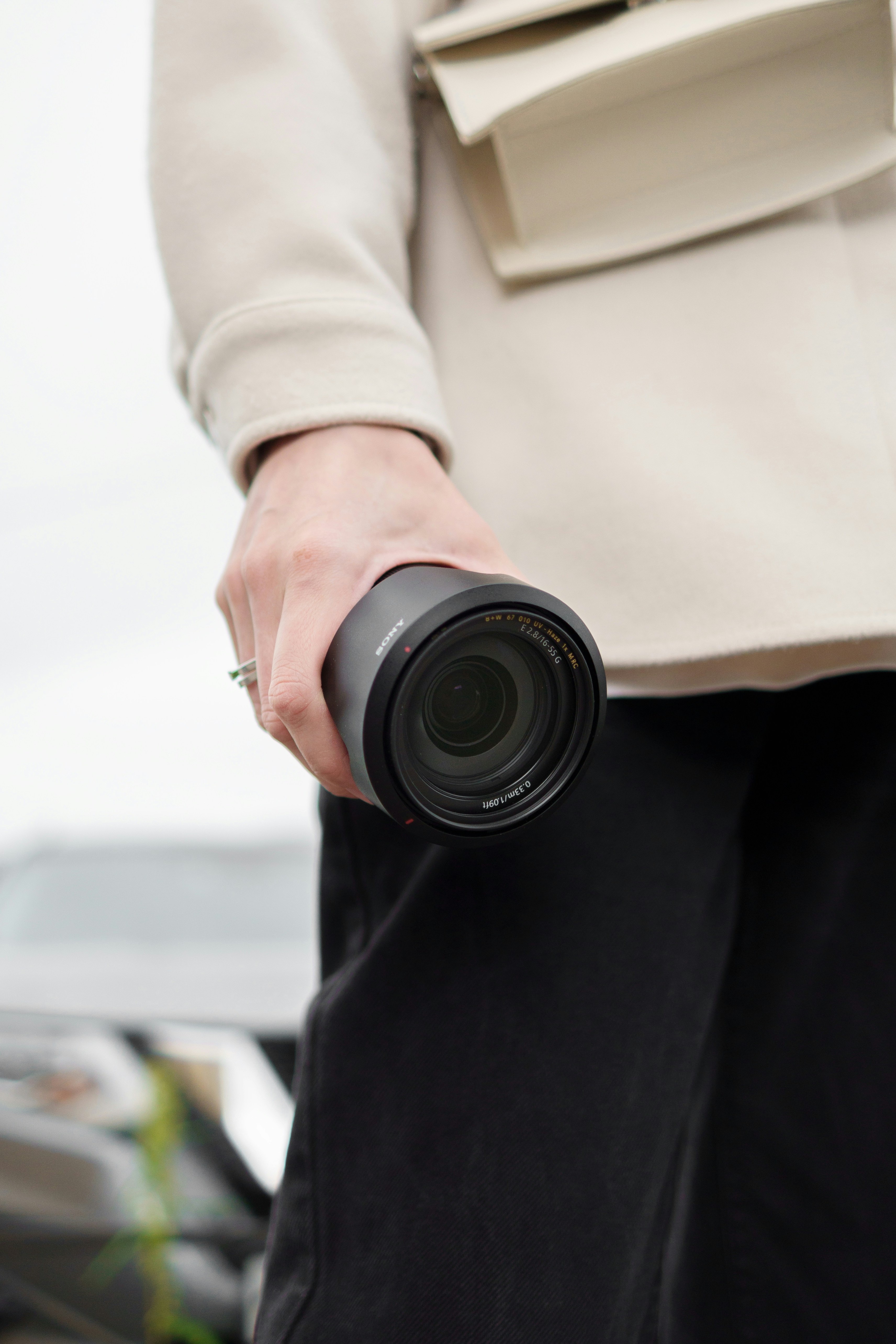 Outstretched Lens: A Hand-Held Telephoto in Soft Light