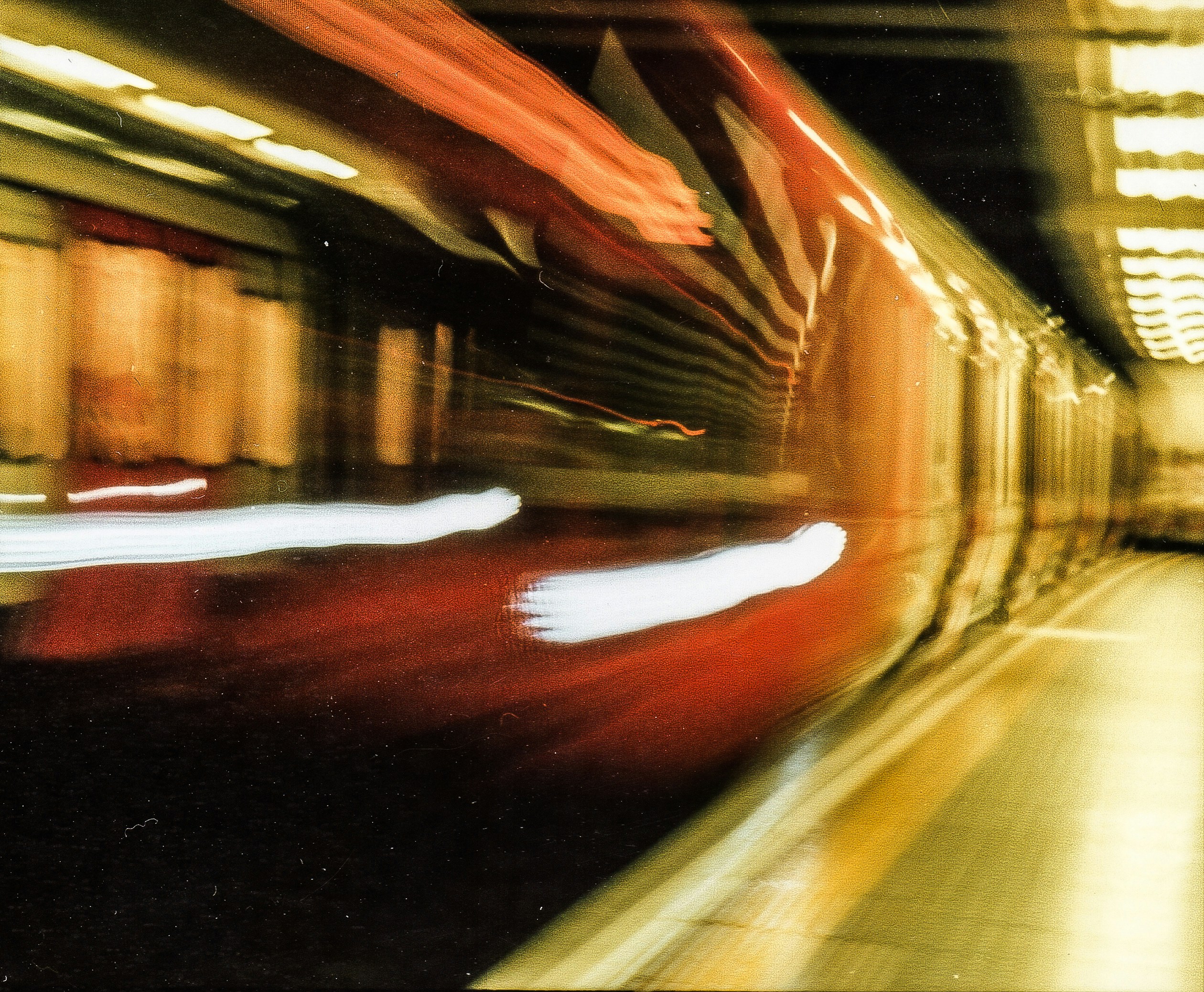 Blurry train moving on tracks photo – Free Transportation Image on Unsplash