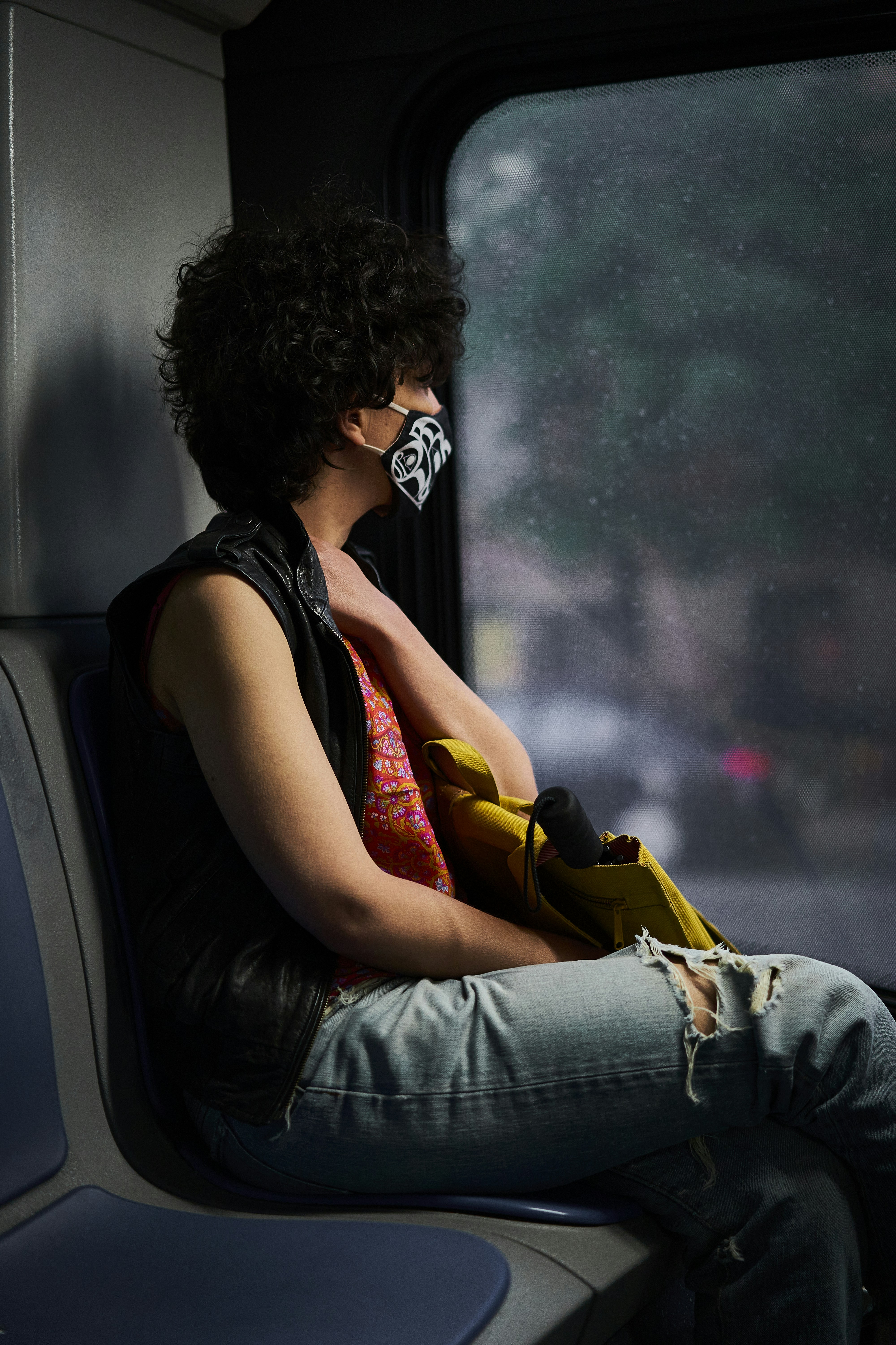 A person sitting on a bus photo – Free Human Image on Unsplash