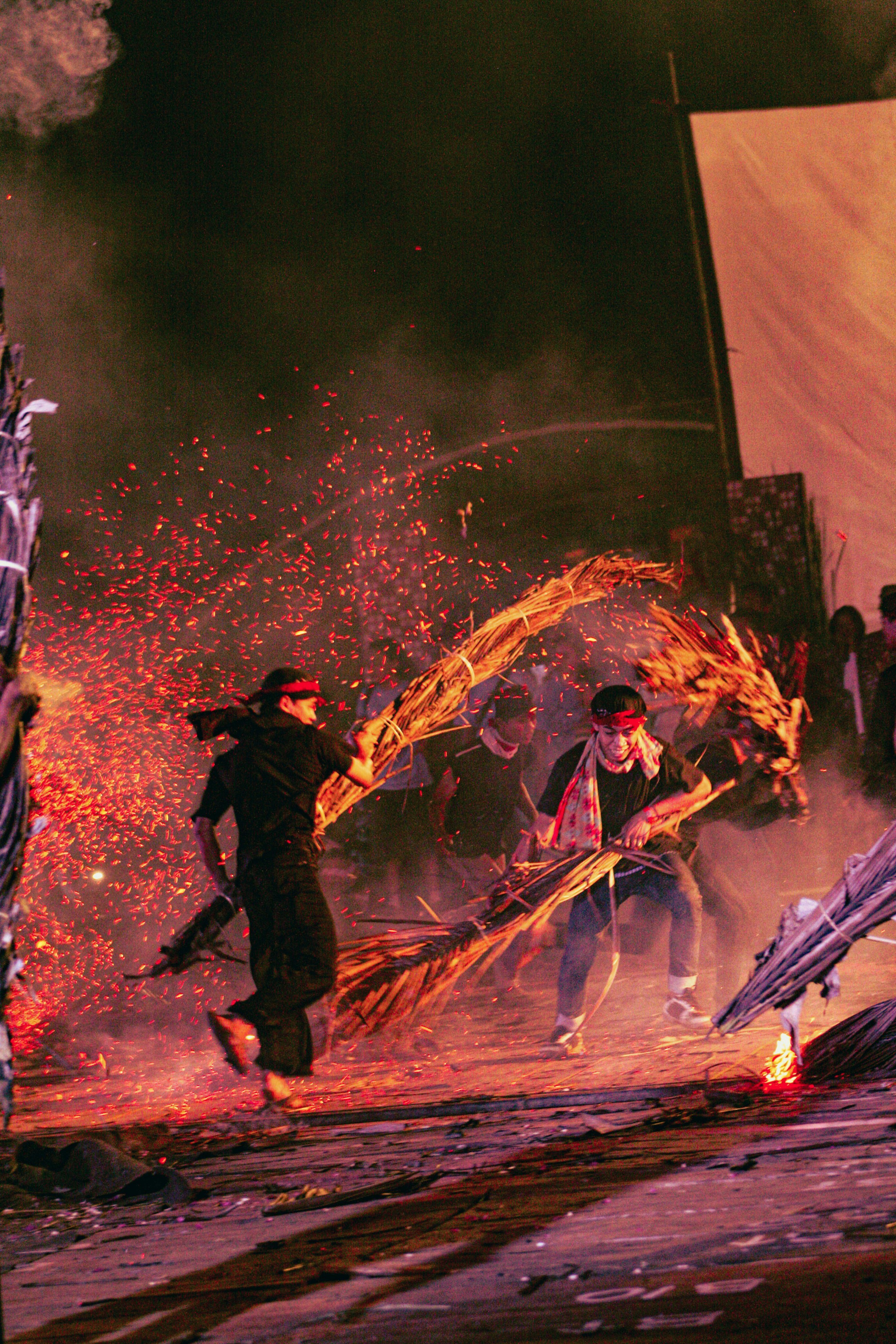 A group of people on fire photo – Free Jepara Image on Unsplash