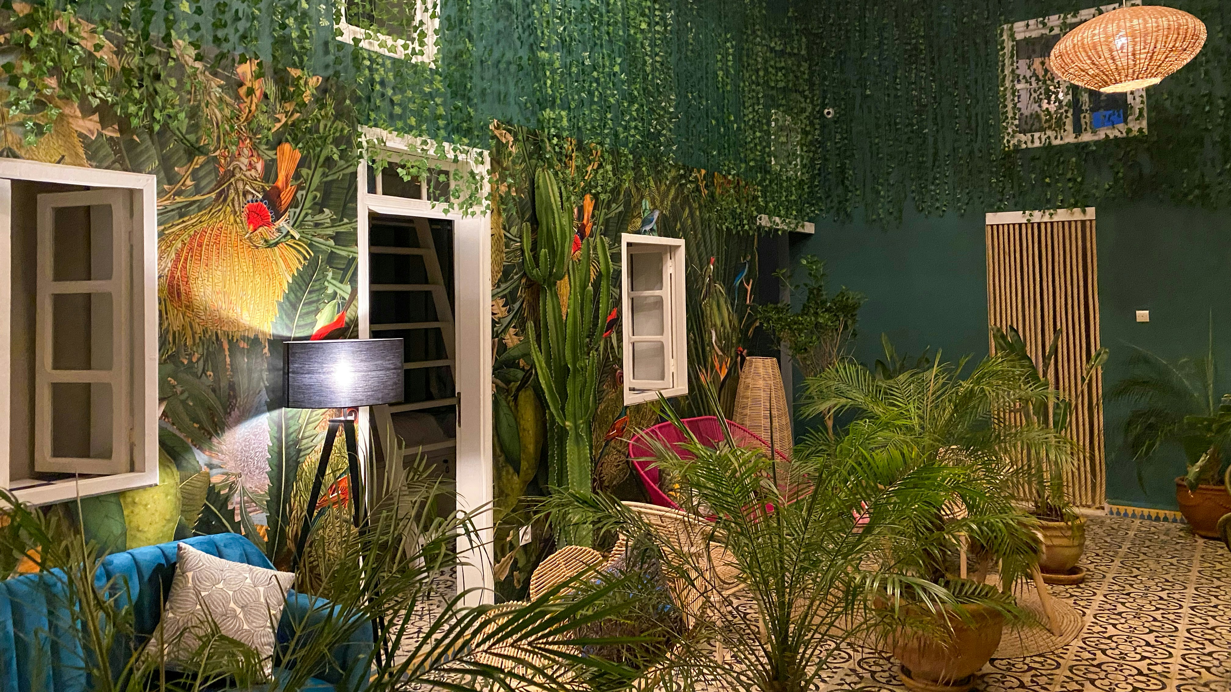 Samos Box (@samosbox) | Unsplashフォトコミュニティ