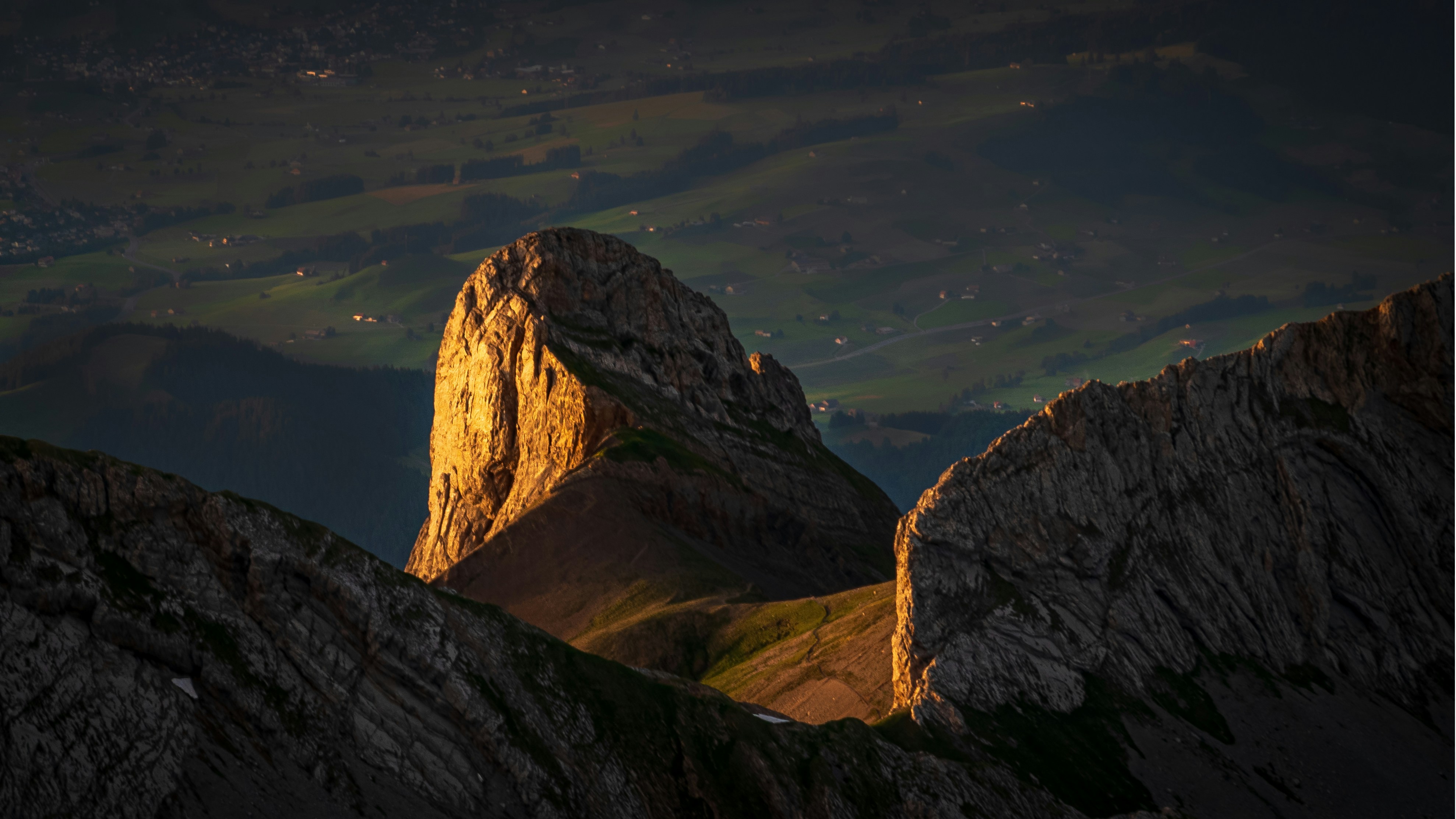 A view of a city from a cliff photo – Free Säntis Image on Unsplash