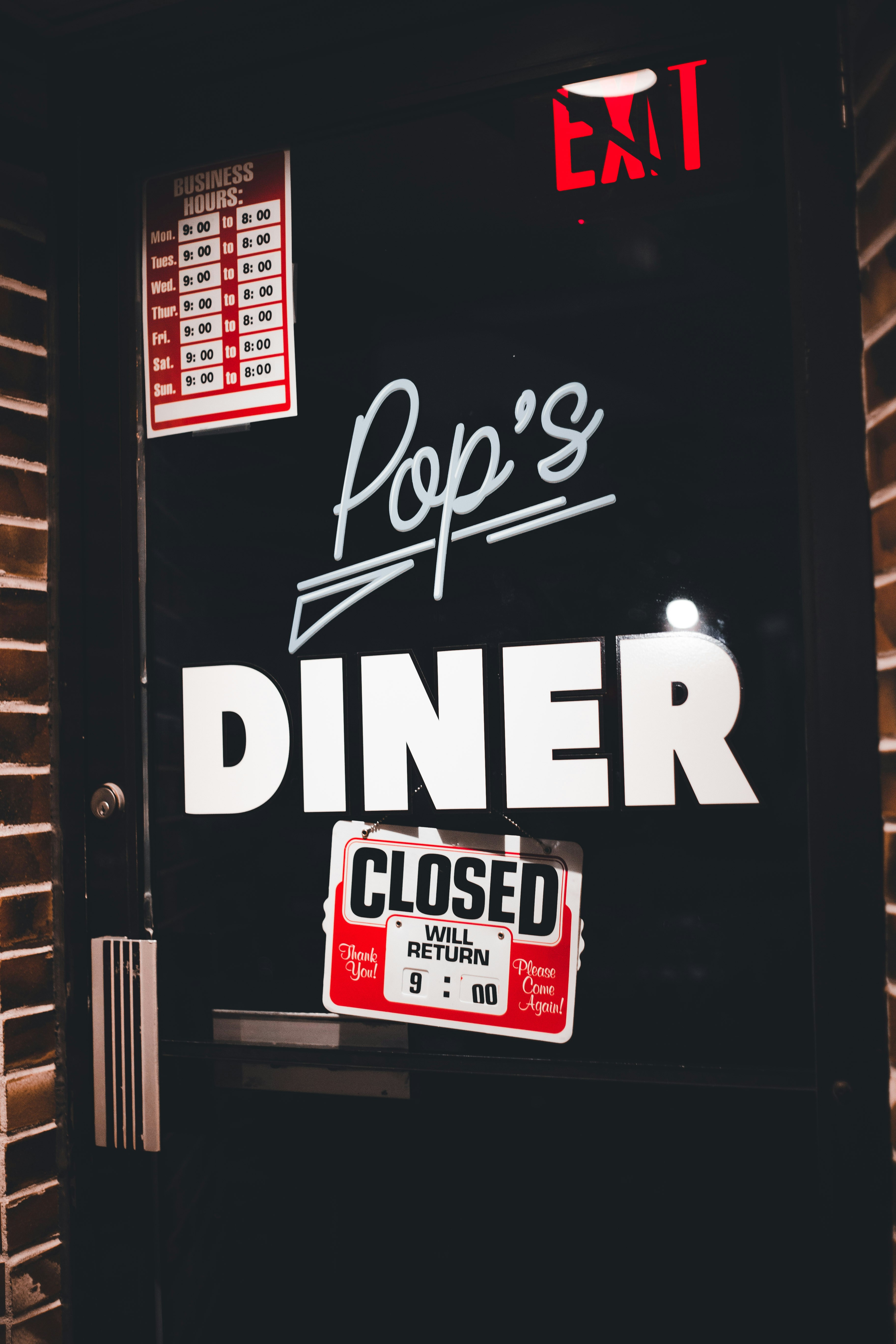 Late-Night Diner Sign: Pop’s Closed, Still Bright