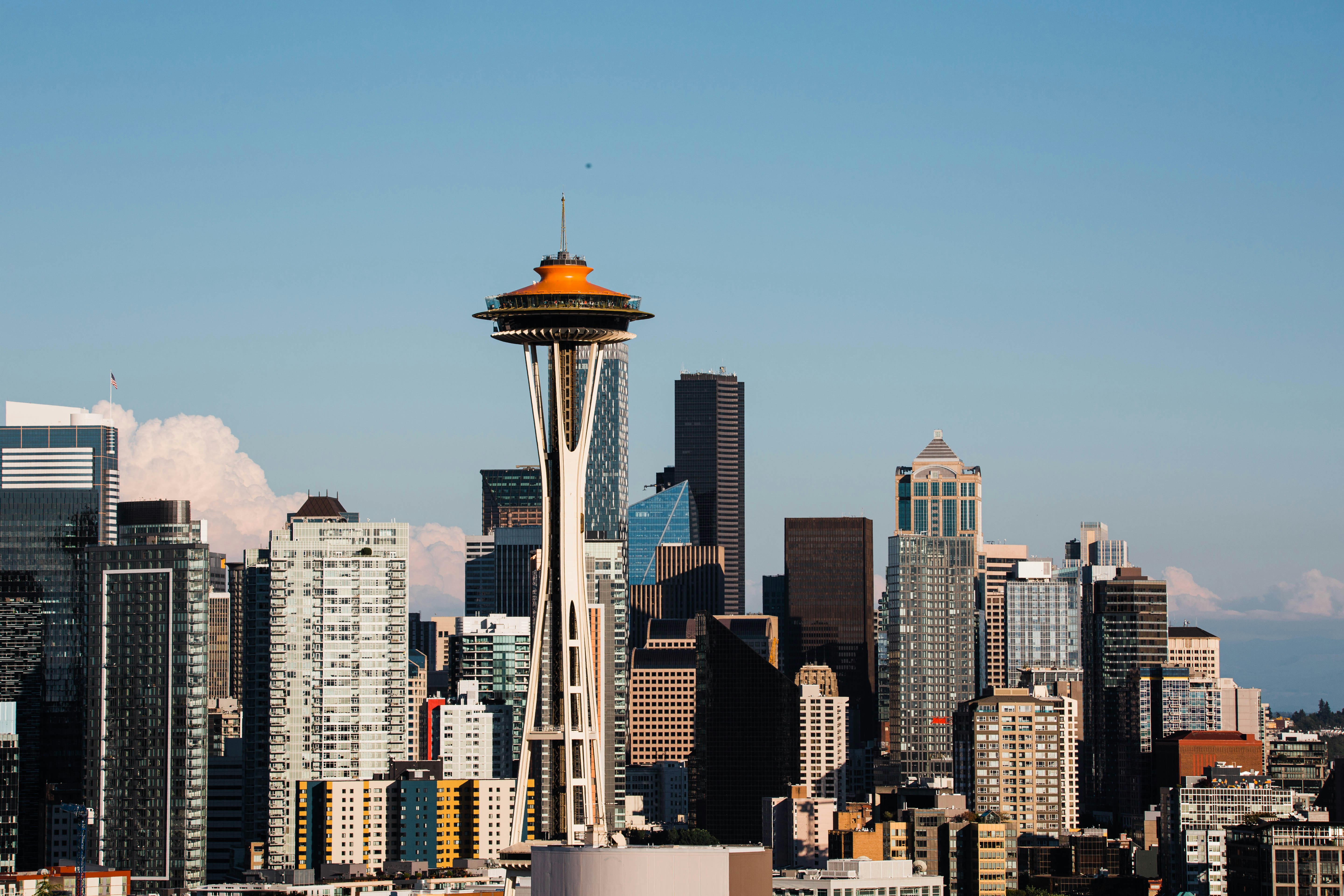 Foto Horizonte de Space Needle con una torre alta – Imagen Seattle ...