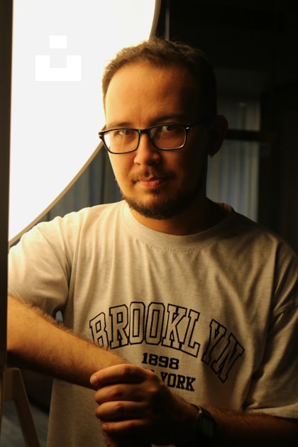 A Man Wearing Glasses Photo Free Beared Image On Unsplash