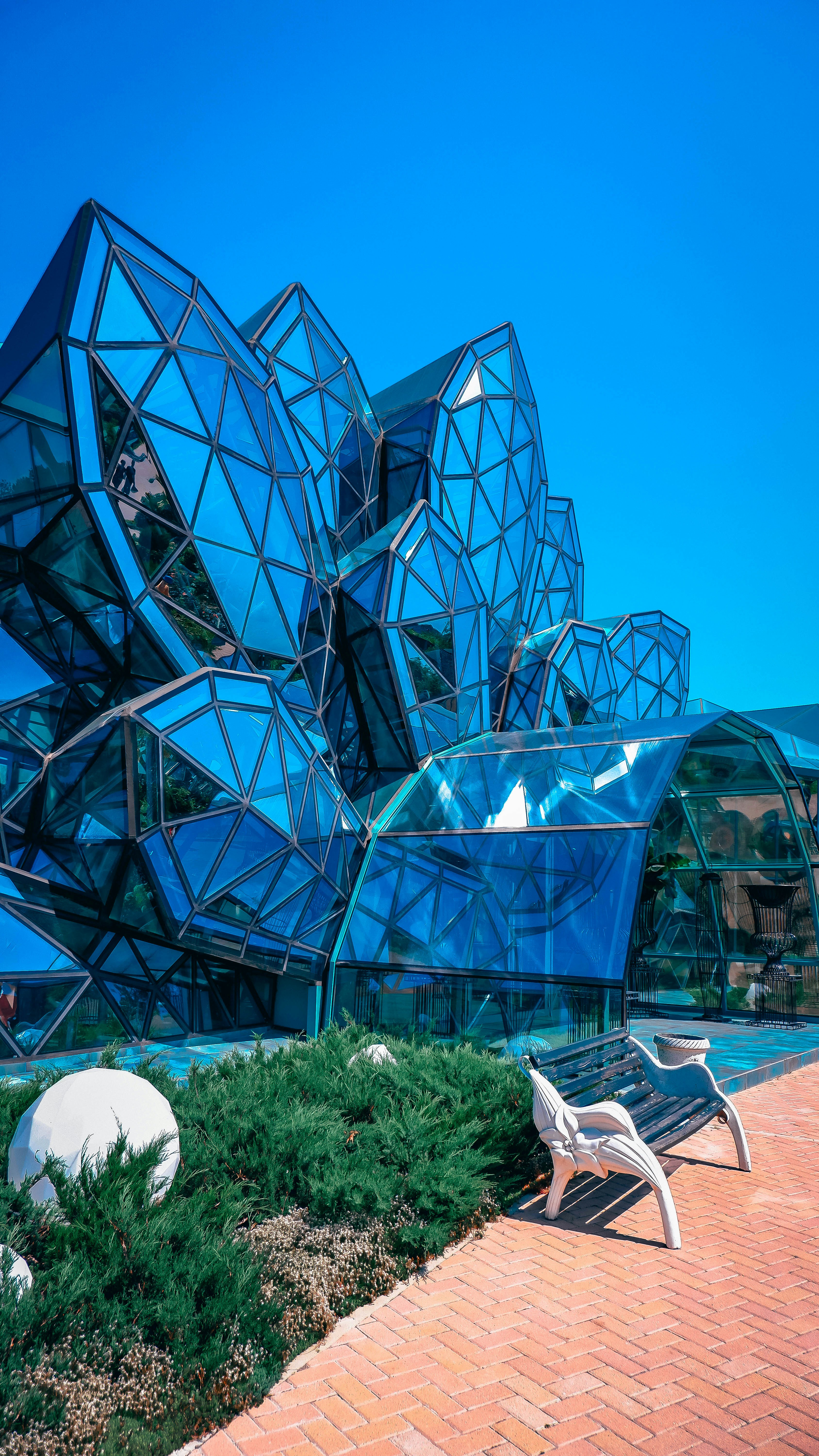 Prismatic Facade: A Glass-Geometry Ensemble by the Shore