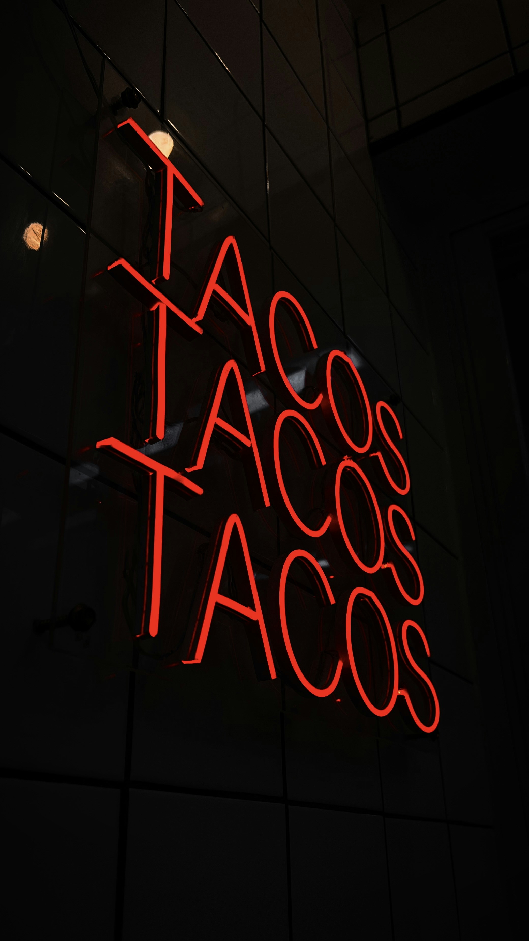 Arrow photo – Free Red Image on Unsplash