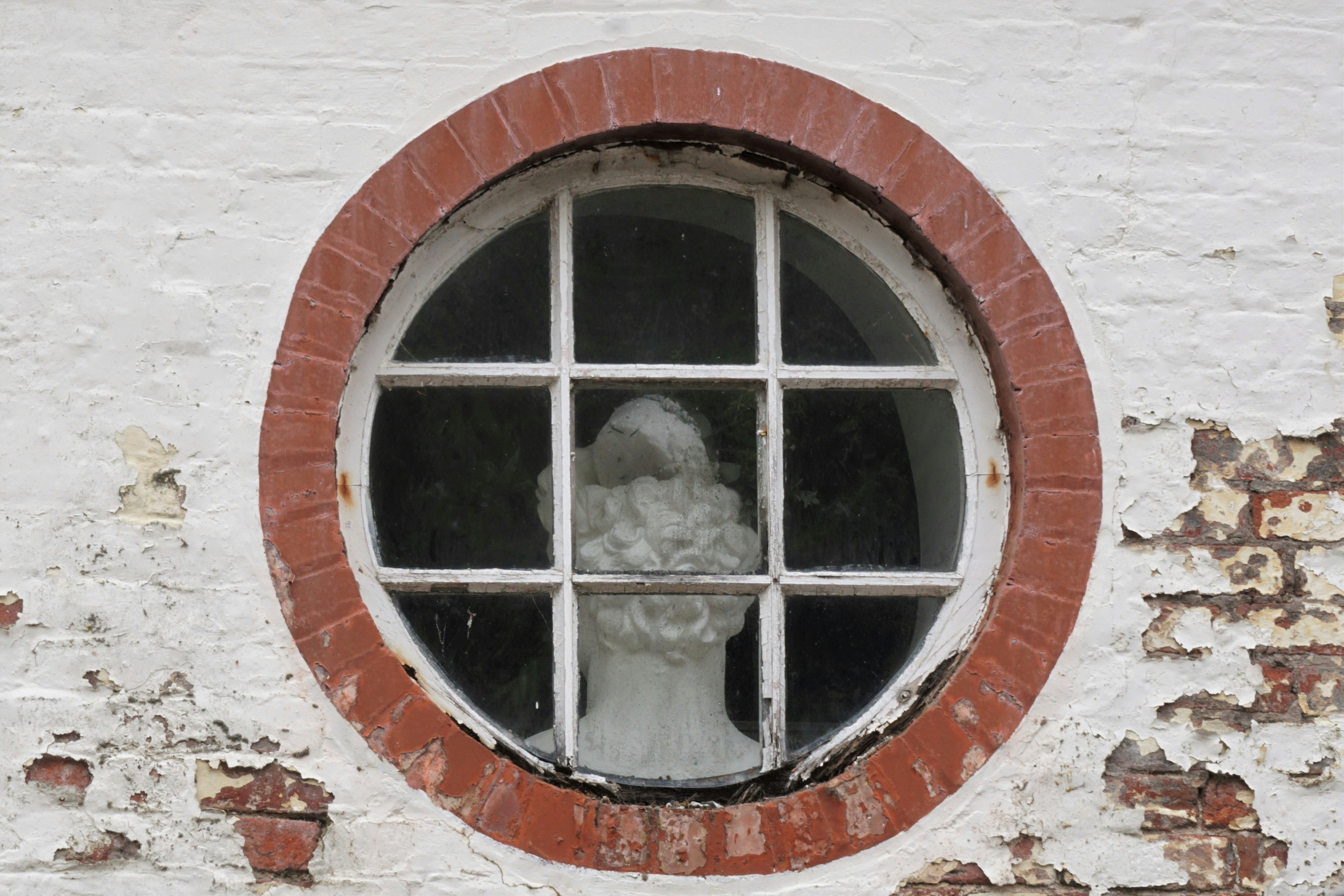 Circle Window Pictures | Download Free Images on Unsplash