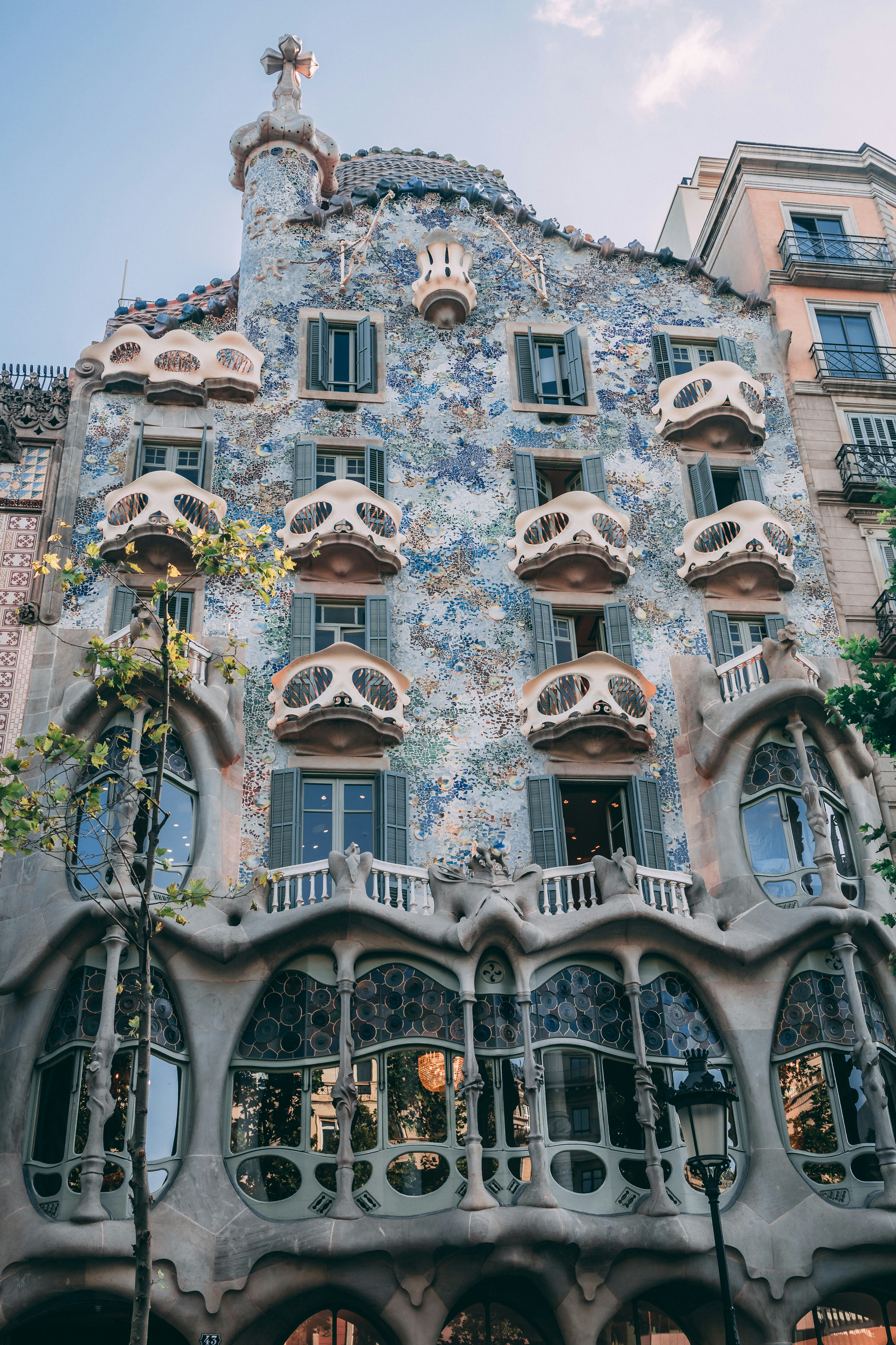 Casa Milà’s Fantastical Facade: Waves of Stone and Organic Curves